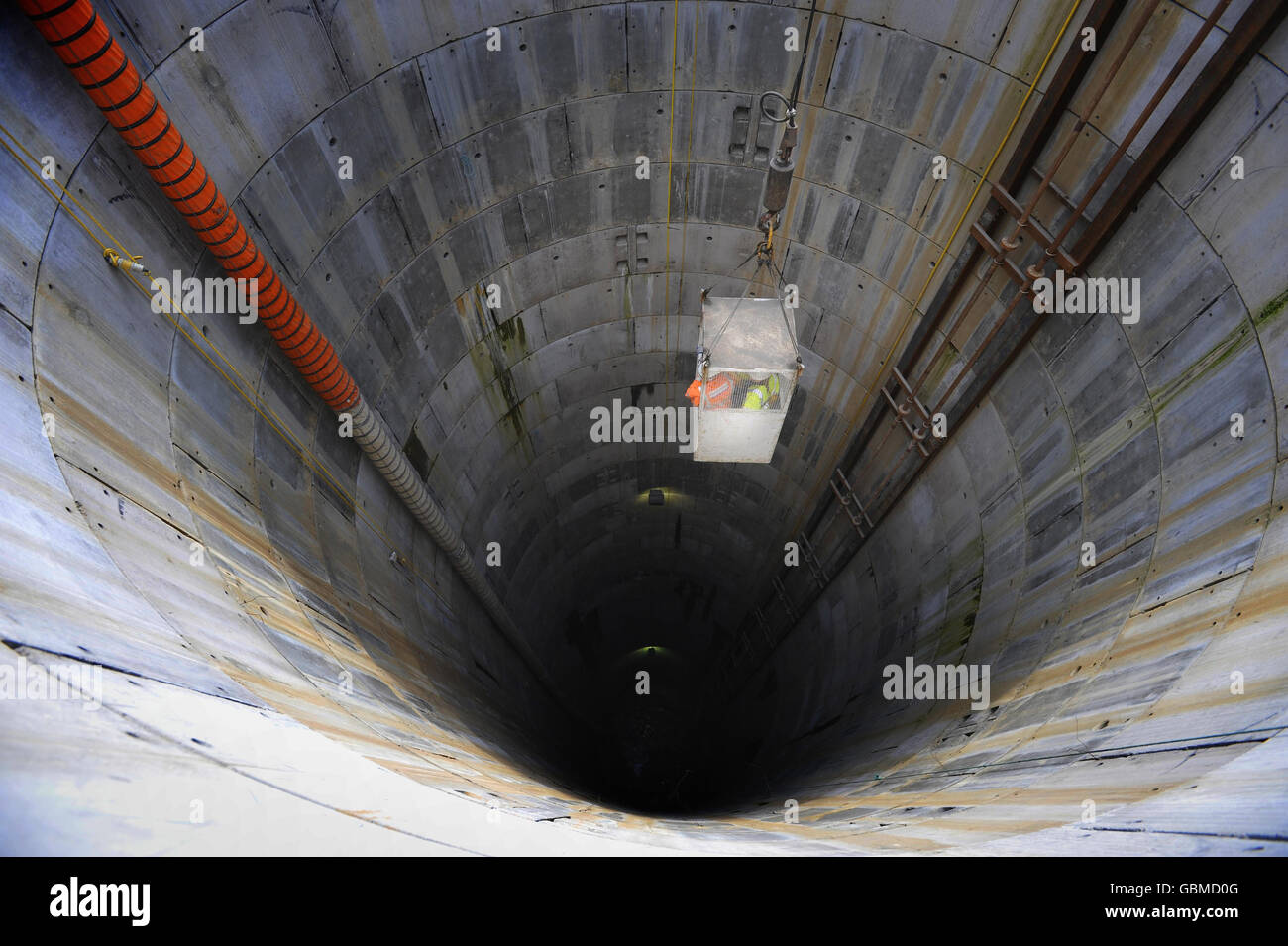 Durchbruch wassertunnel -Fotos und -Bildmaterial in hoher Auflösung – Alamy