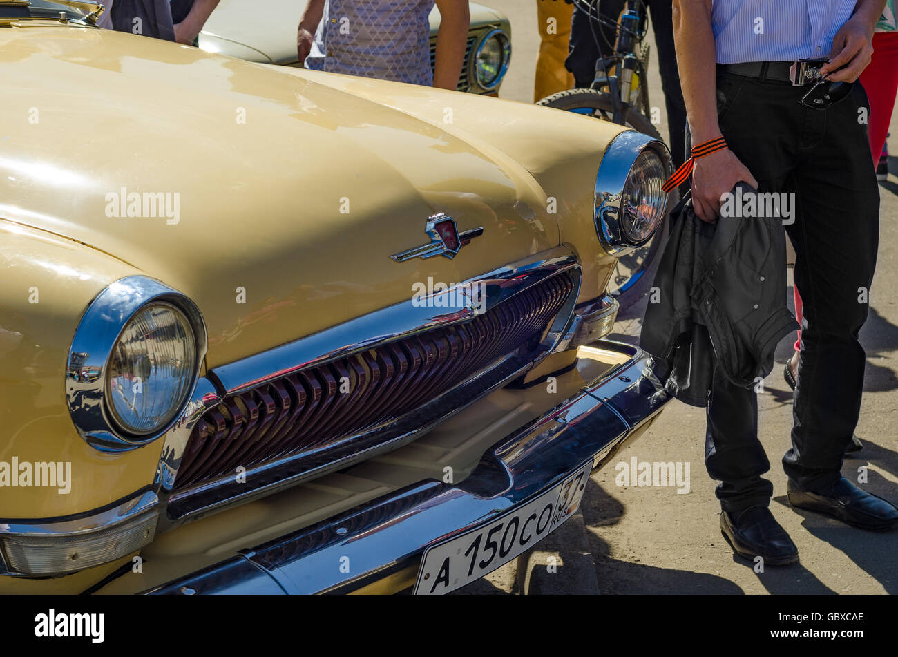 Volga gaz 21 soviet car -Fotos und -Bildmaterial in hoher Auflösung – Alamy