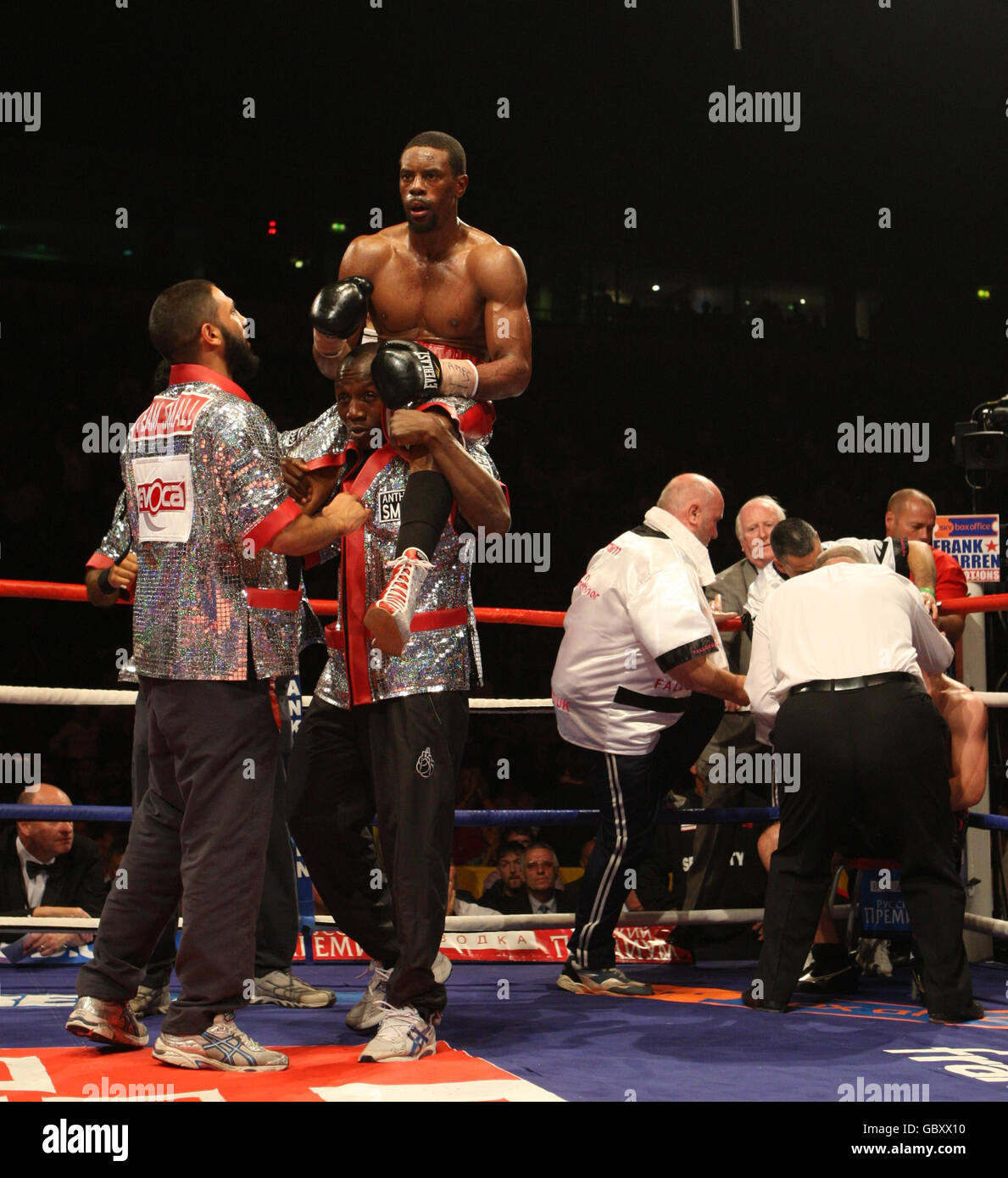 Boxing british light middleweight title -Fotos und -Bildmaterial in ...