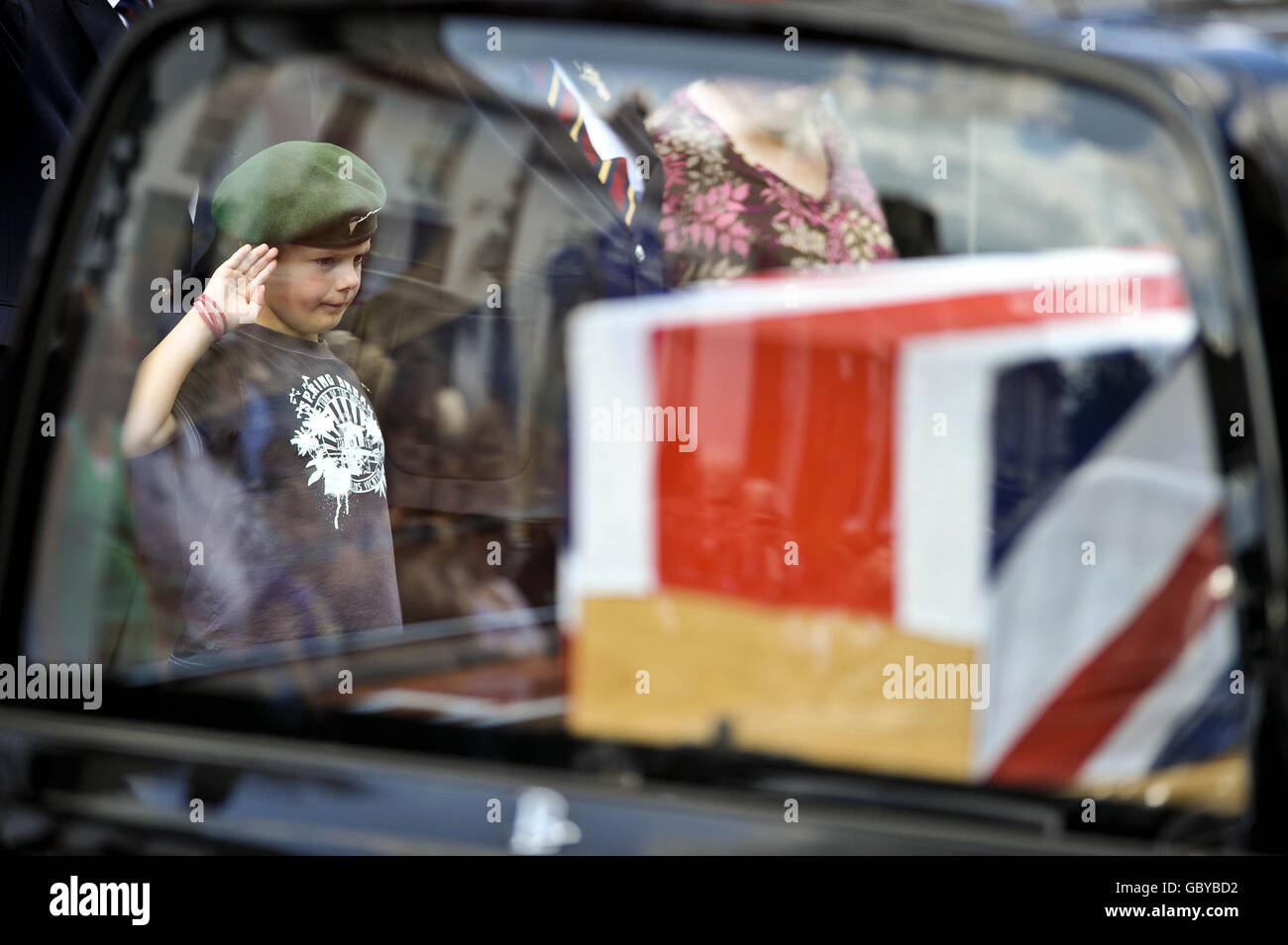 Acht jahre alt sam moreton -Fotos und -Bildmaterial in hoher Auflösung ...