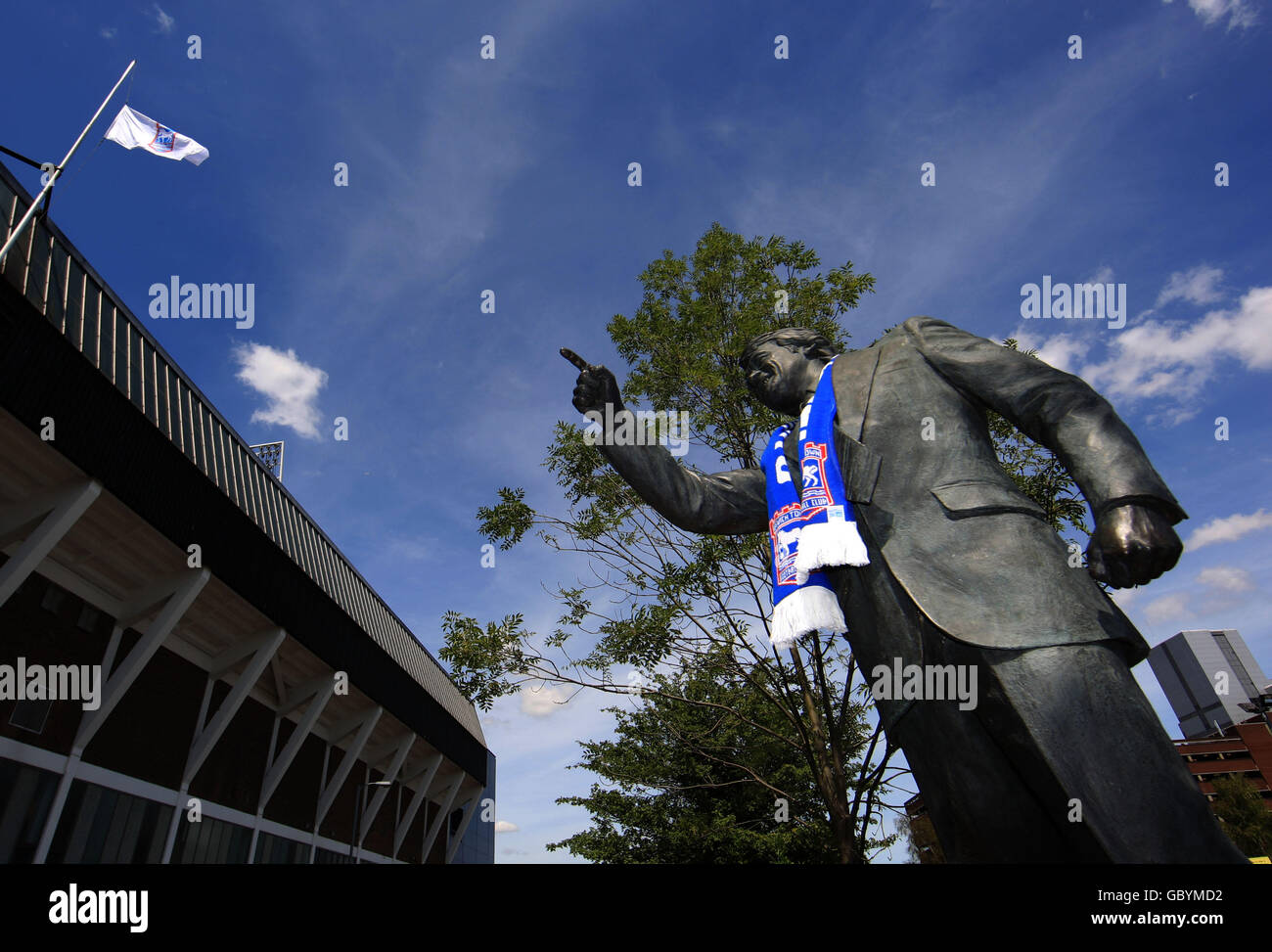 Fußball - Sir Bobby Robson Tribute - Portman Road. Eine Statue von Sir ...