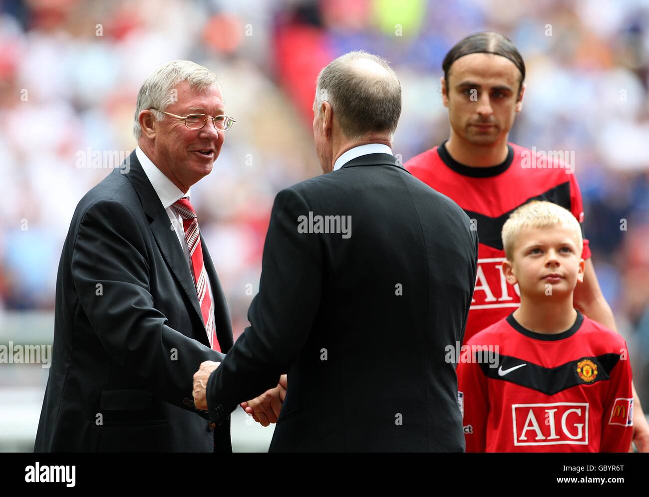 Sir geoff hurst community shield -Fotos und -Bildmaterial in hoher ...