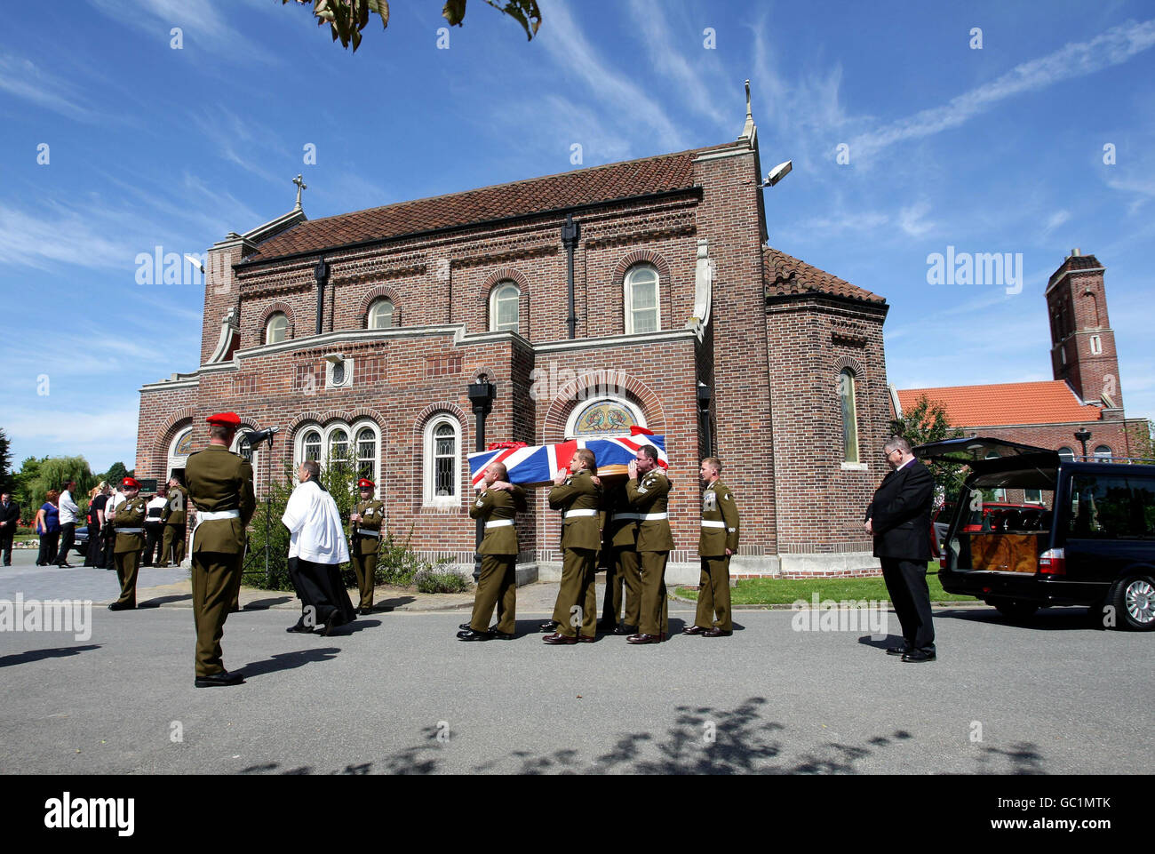 Zur kapelle landican friedhof -Fotos und -Bildmaterial in hoher ...