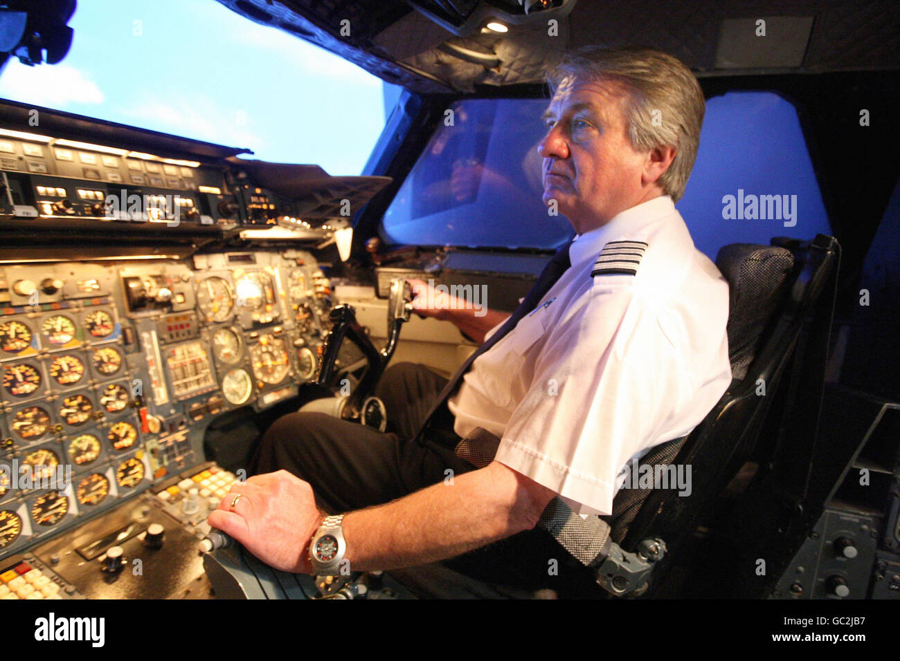 Concorde cockpit controls -Fotos und -Bildmaterial in hoher Auflösung ...