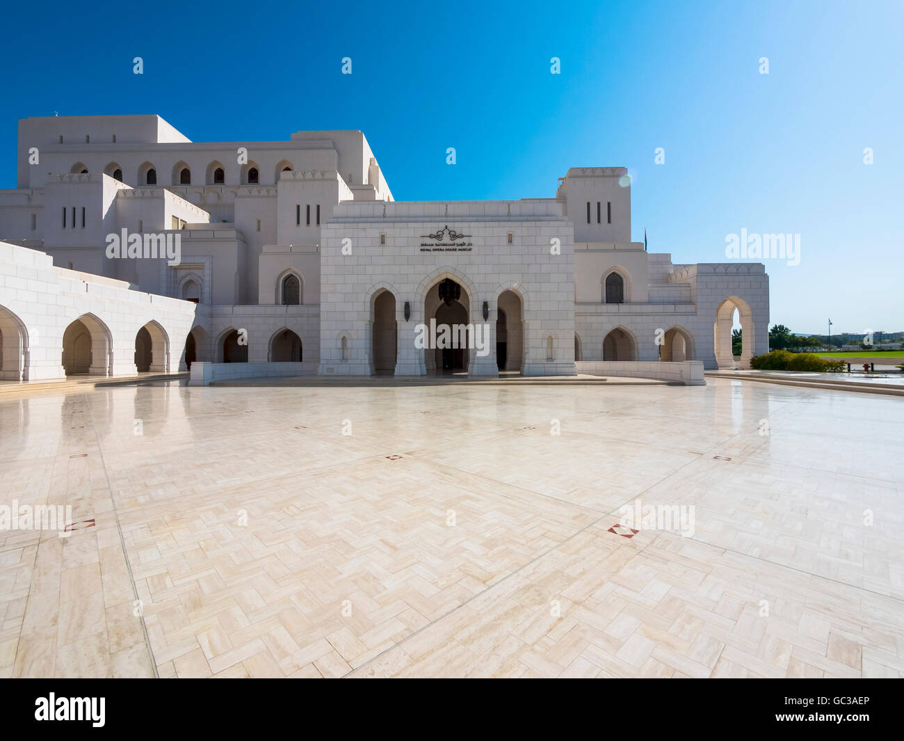 Royal opera house arkade -Fotos und -Bildmaterial in hoher Auflösung ...