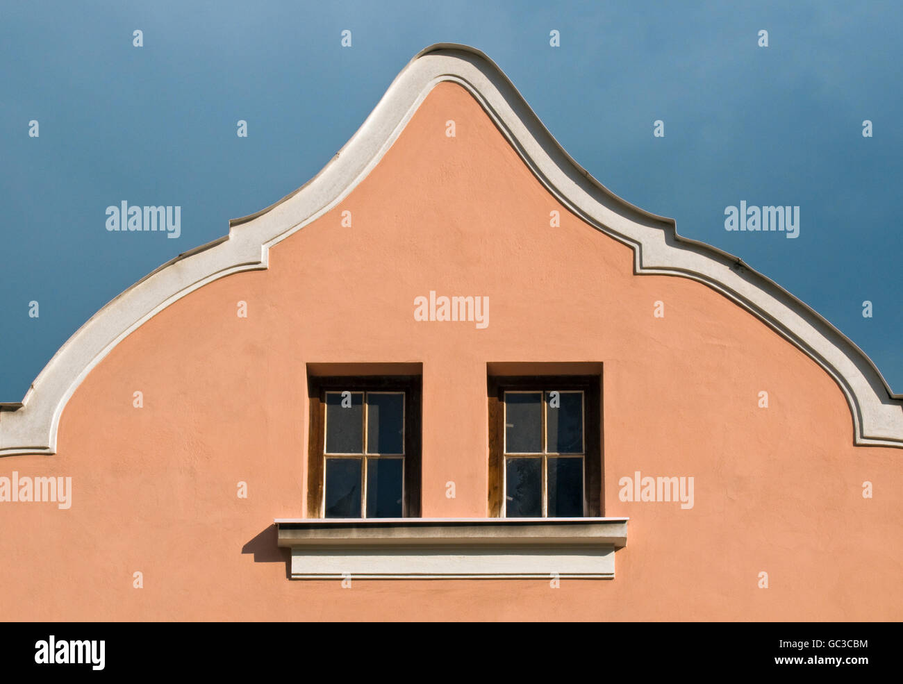 Detail der gebogenen Barockhaus Giebel in ist, Mährisch-Schlesische ...