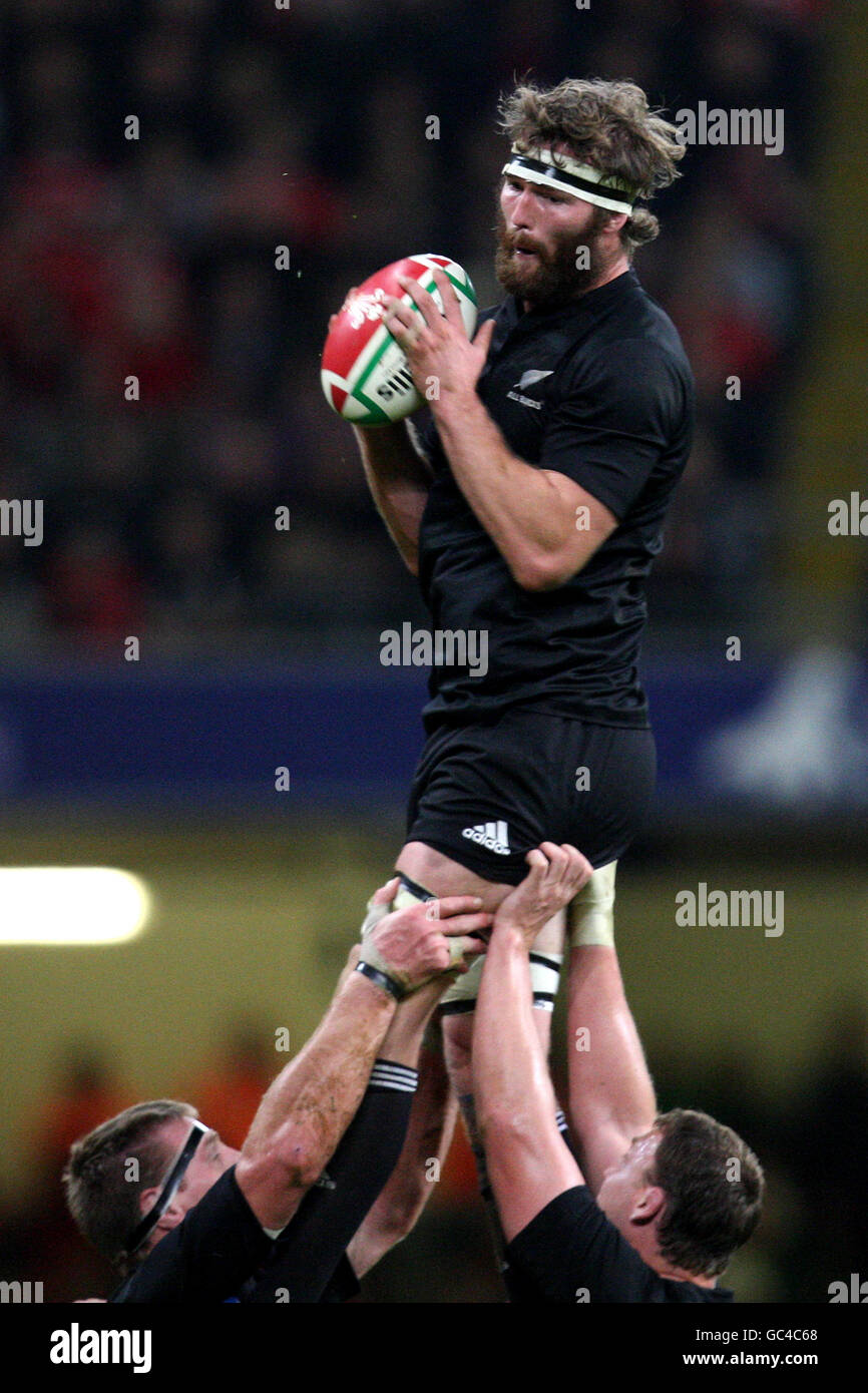 Neuseeland jason eaton beansprucht den ball von der linie aus -Fotos ...