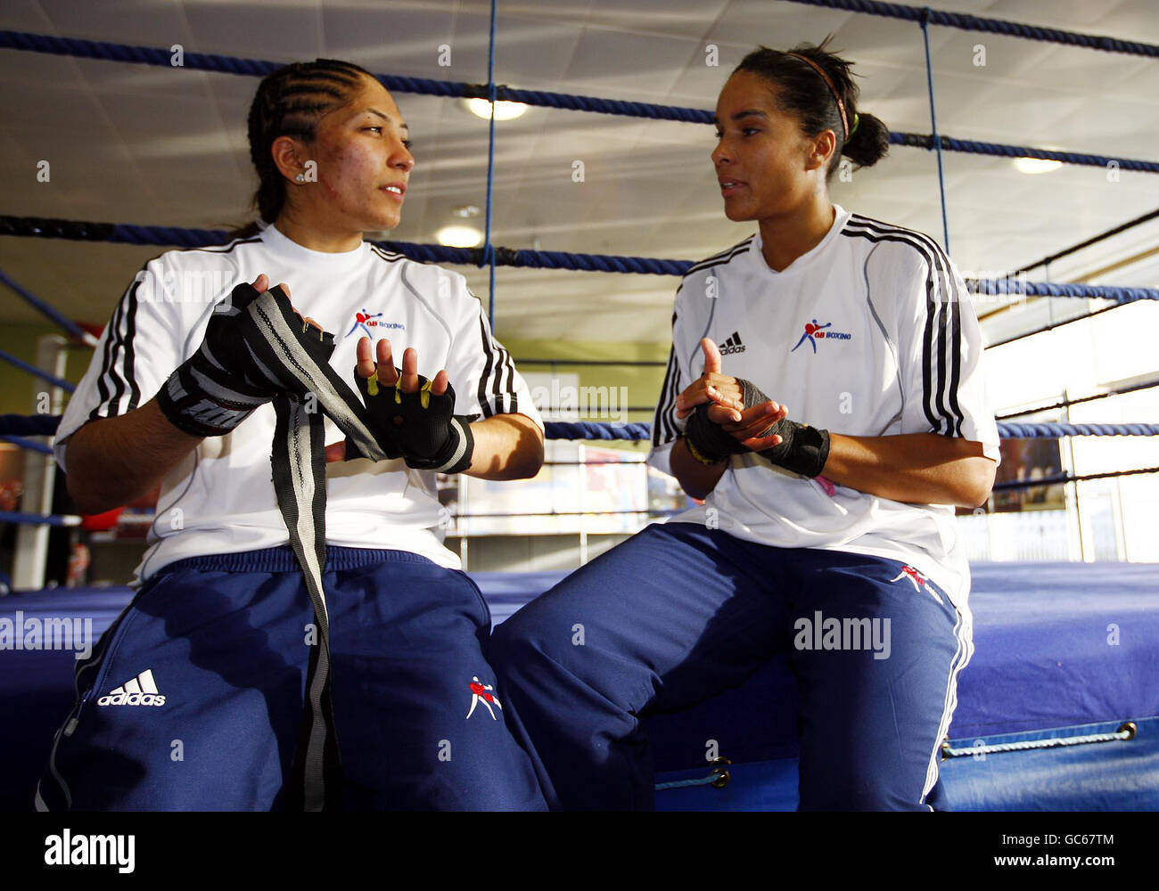 Olympische boxhoffnungen hannah beharry links -Fotos und -Bildmaterial ...