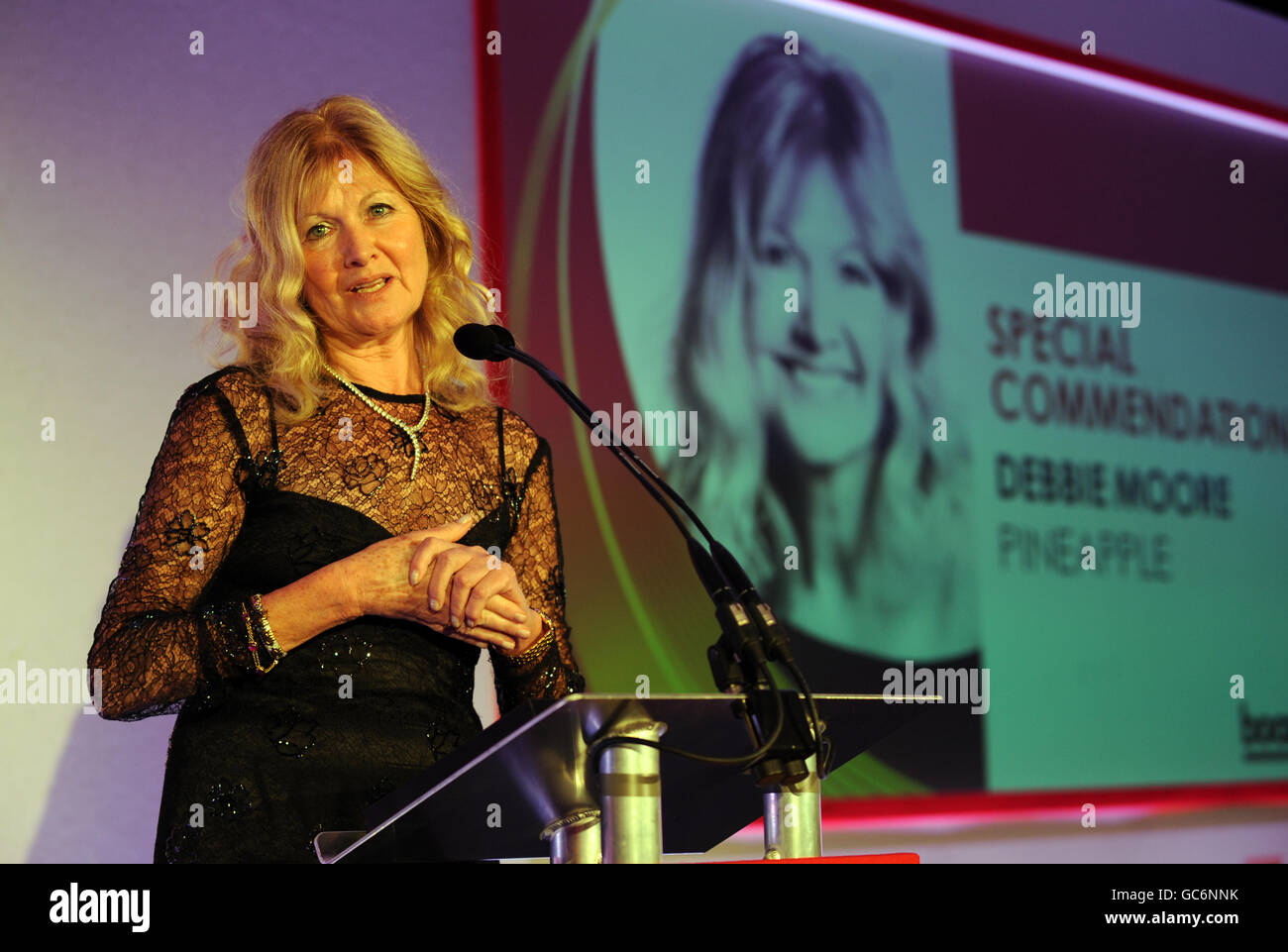 Debbie Moore wird im Rahmen der Women of the Future Awards im Marriott ...