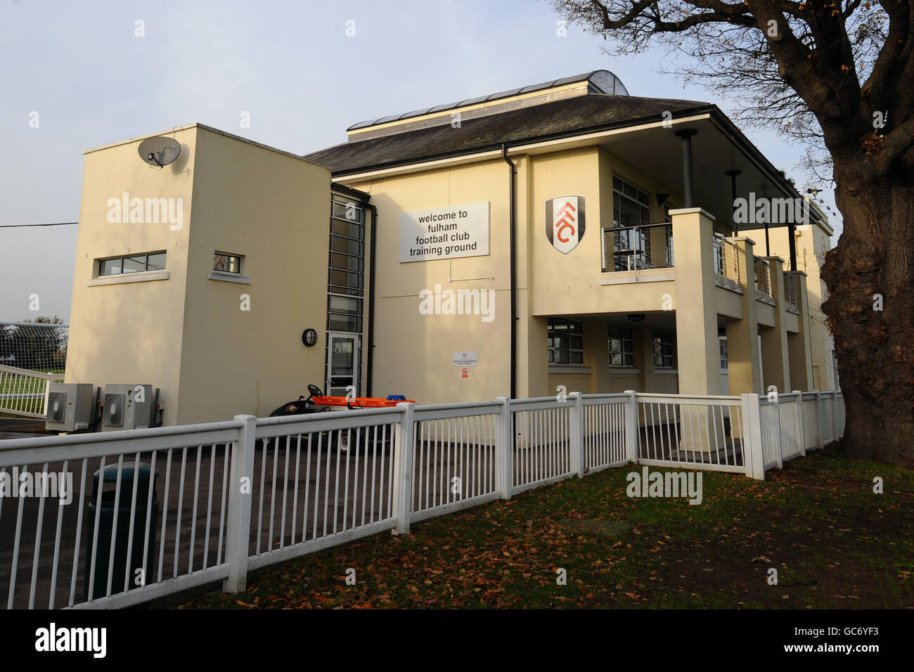 Fußball fulham training motspur park trainingsgelände -Fotos und ...