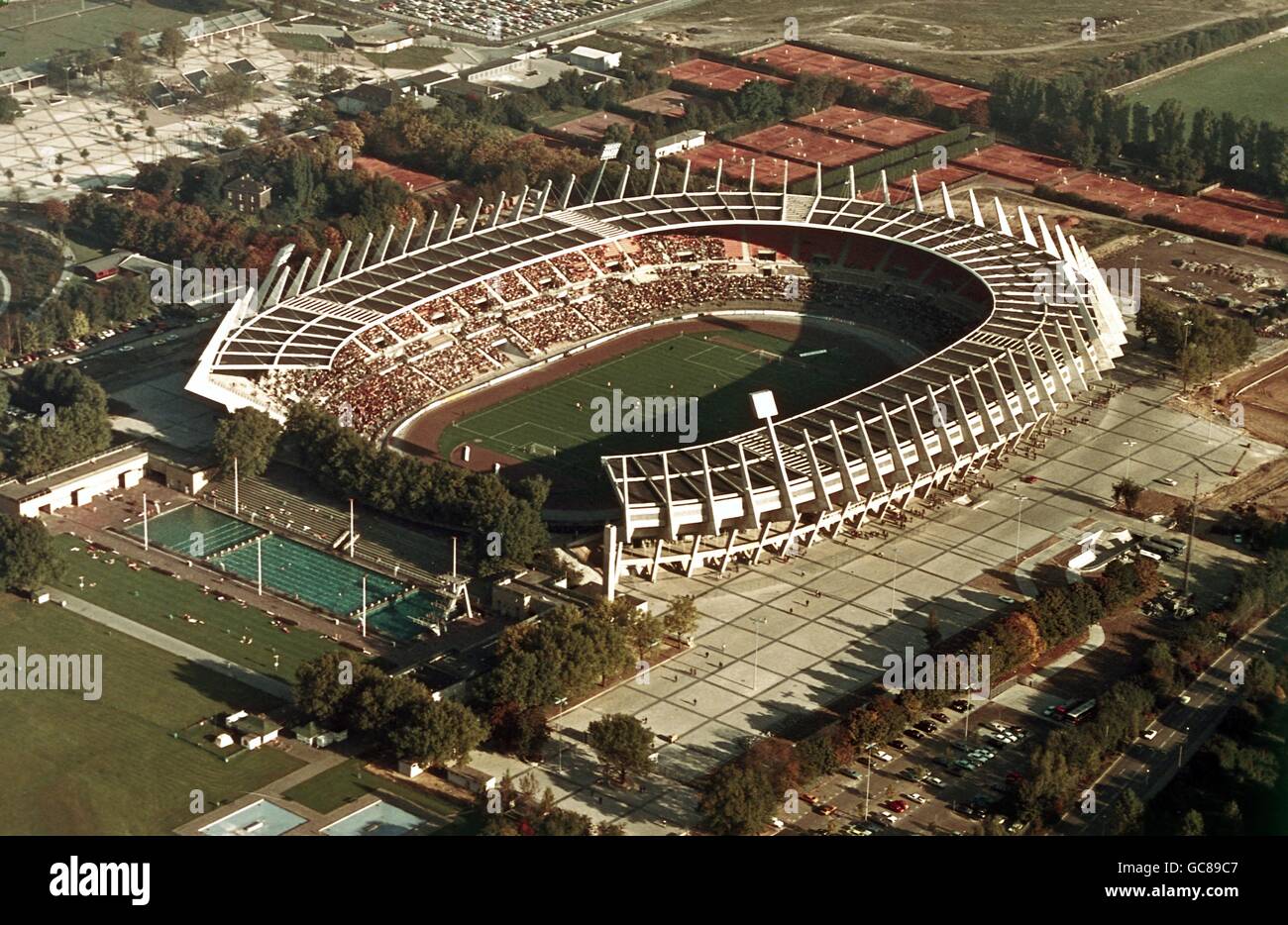 Rheinstadion luftbild -Fotos und -Bildmaterial in hoher Auflösung – Alamy