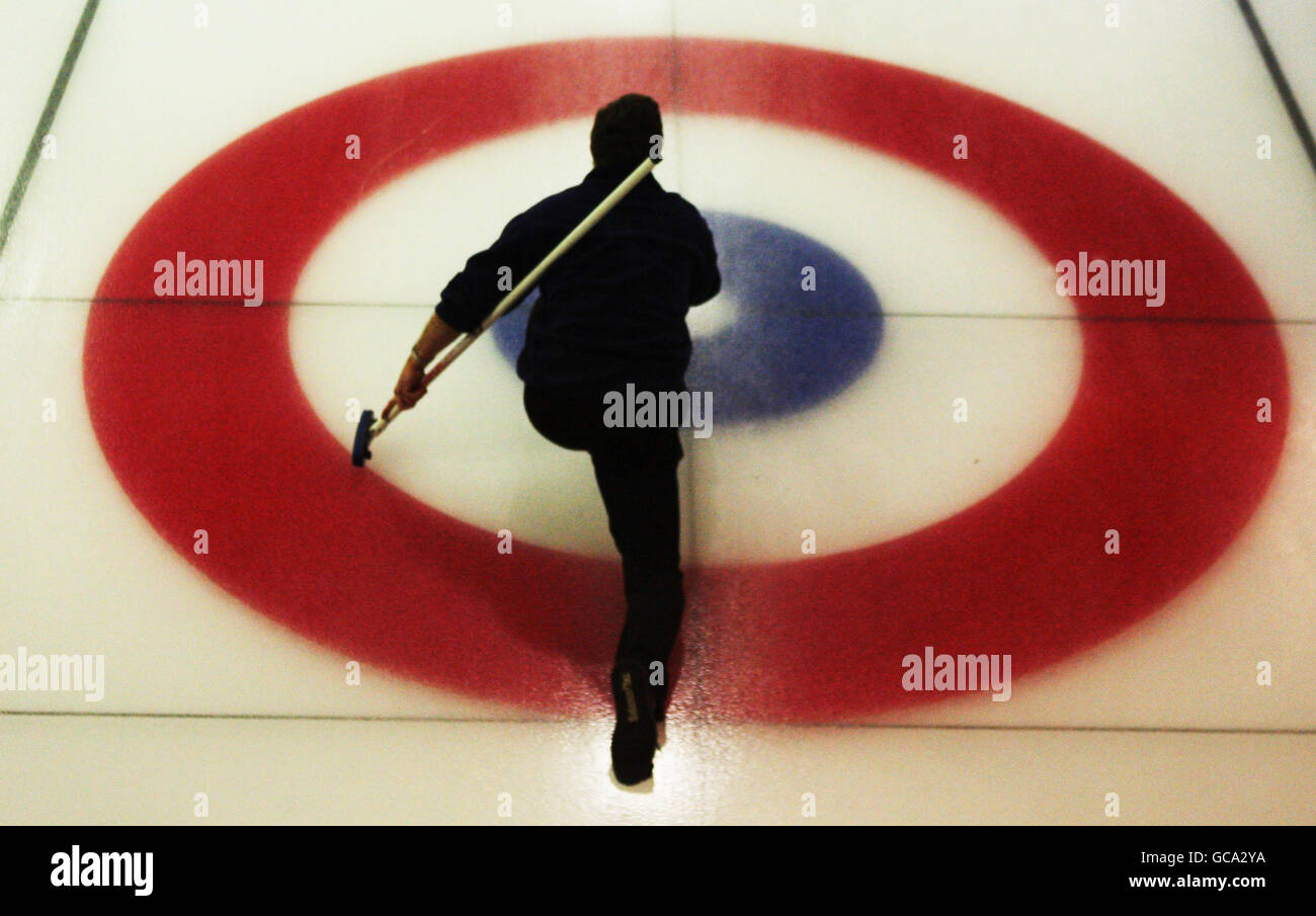 Shona robison trifft paralympicsgb curling team -Fotos und ...