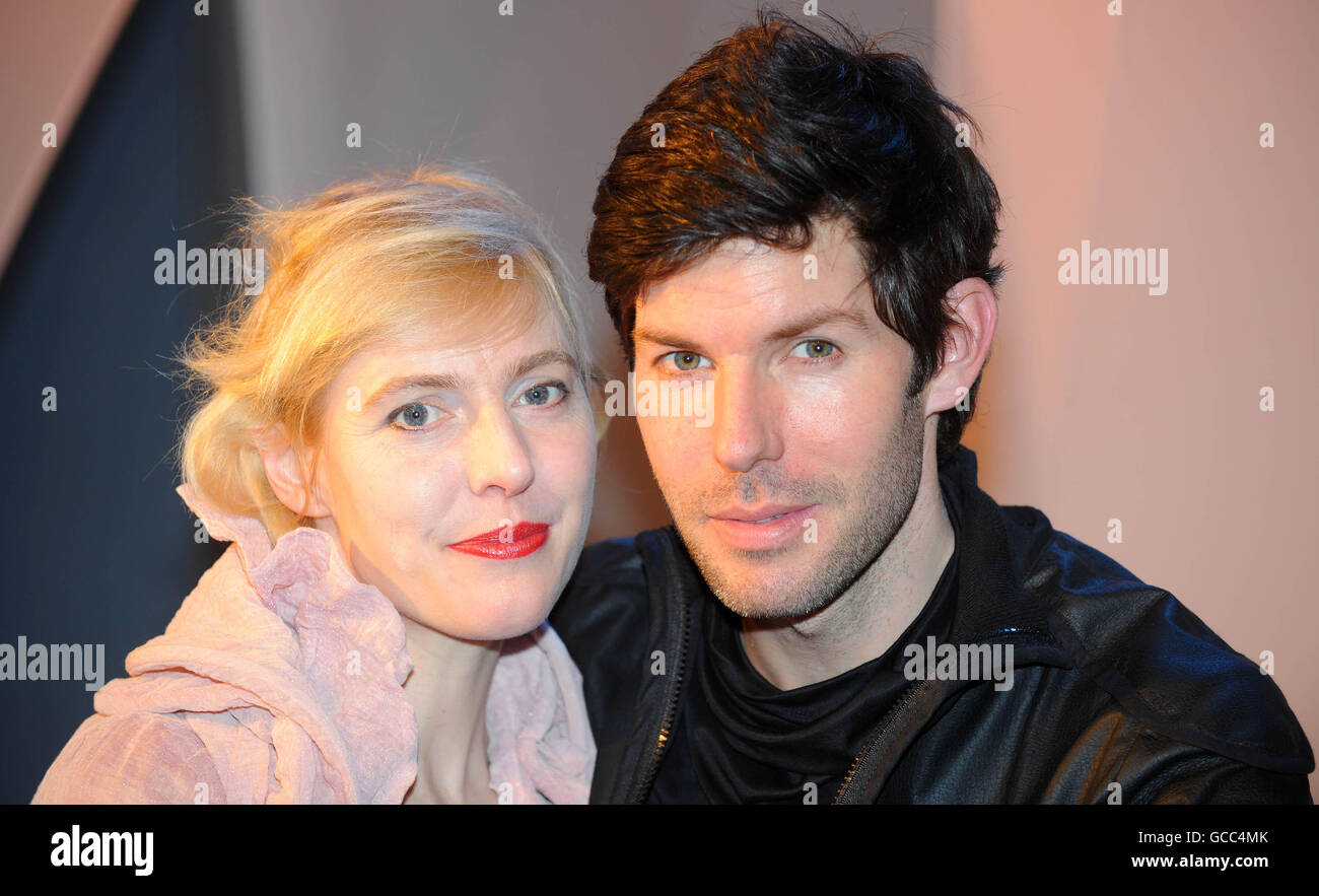 Die Schwester von Kate Winslet, Anna Winslet und Christof Dostal in The ...