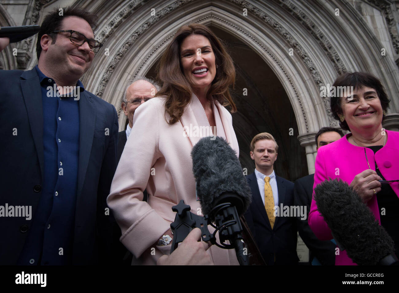 Scheich walid juffali -Fotos und -Bildmaterial in hoher Auflösung – Alamy