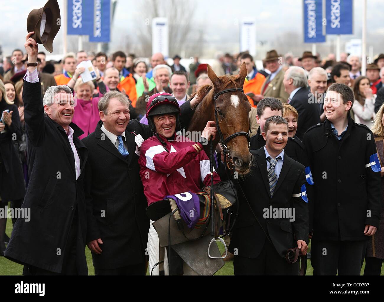 Links rechts michael oleary -Fotos und -Bildmaterial in hoher Auflösung ...
