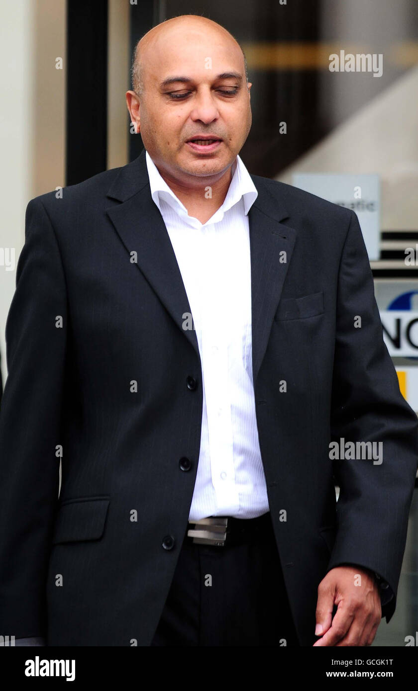 Leaving nottingham crown court -Fotos und -Bildmaterial in hoher ...