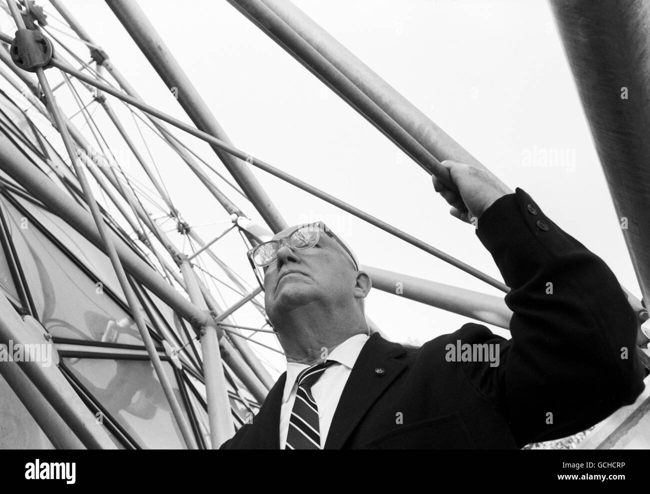 Buckminster Fuller beim Climatron Gewächshaus, Missouri Botanical ...