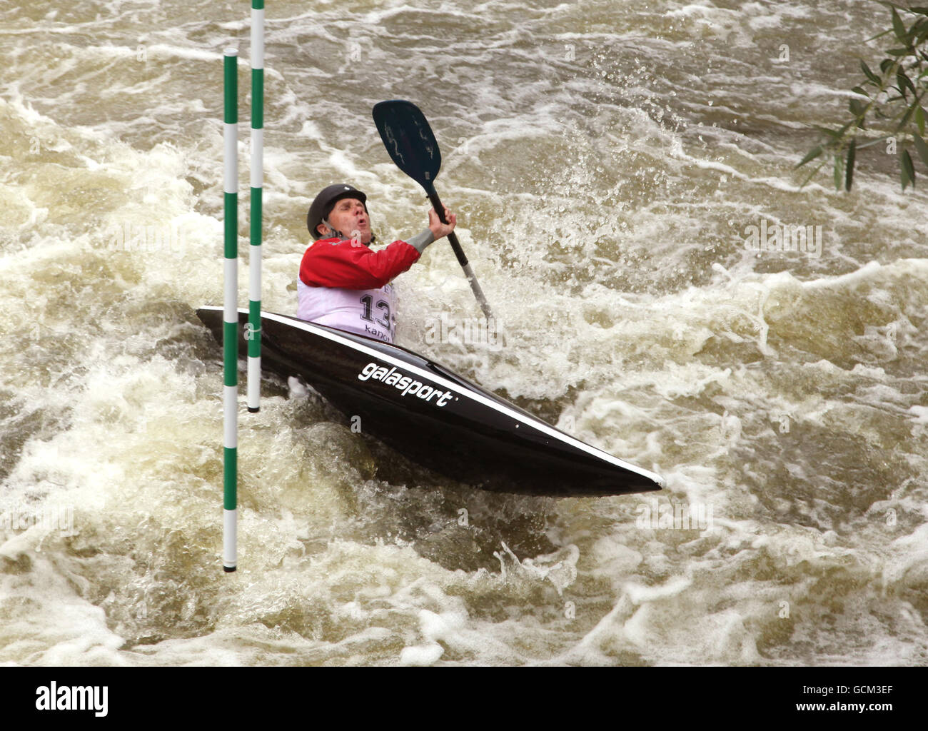 Wildwasser kajakfahren -Fotos und -Bildmaterial in hoher Auflösung – Alamy