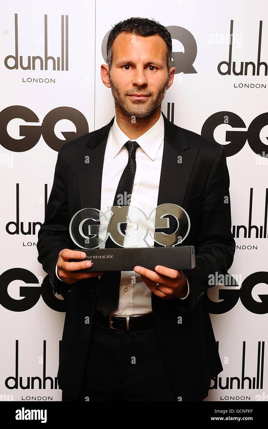 Ryan Giggs mit seinem Sportsman of the Year Award bei den GQ Men of the ...