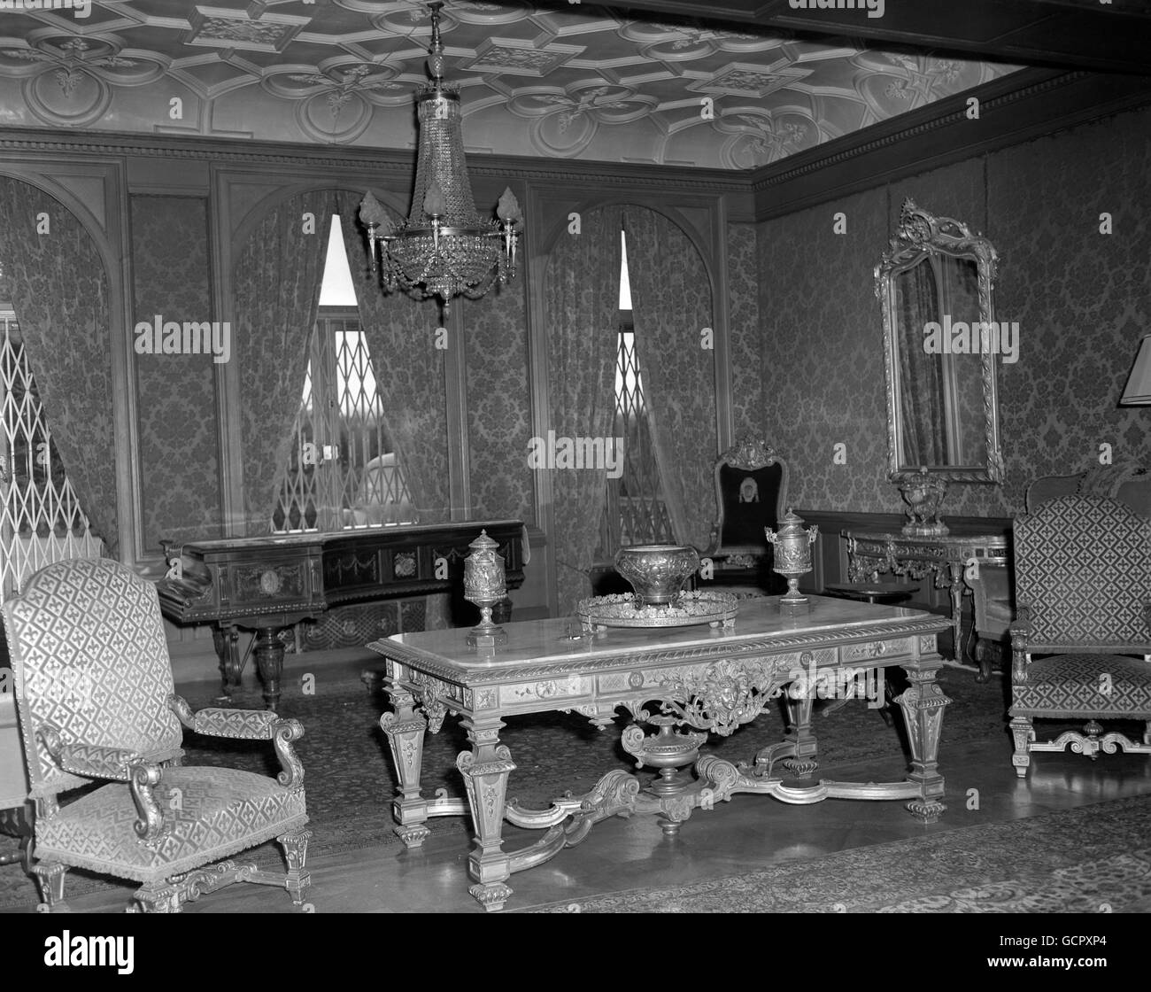 Buckhurst park -Fotos und -Bildmaterial in hoher Auflösung – Alamy