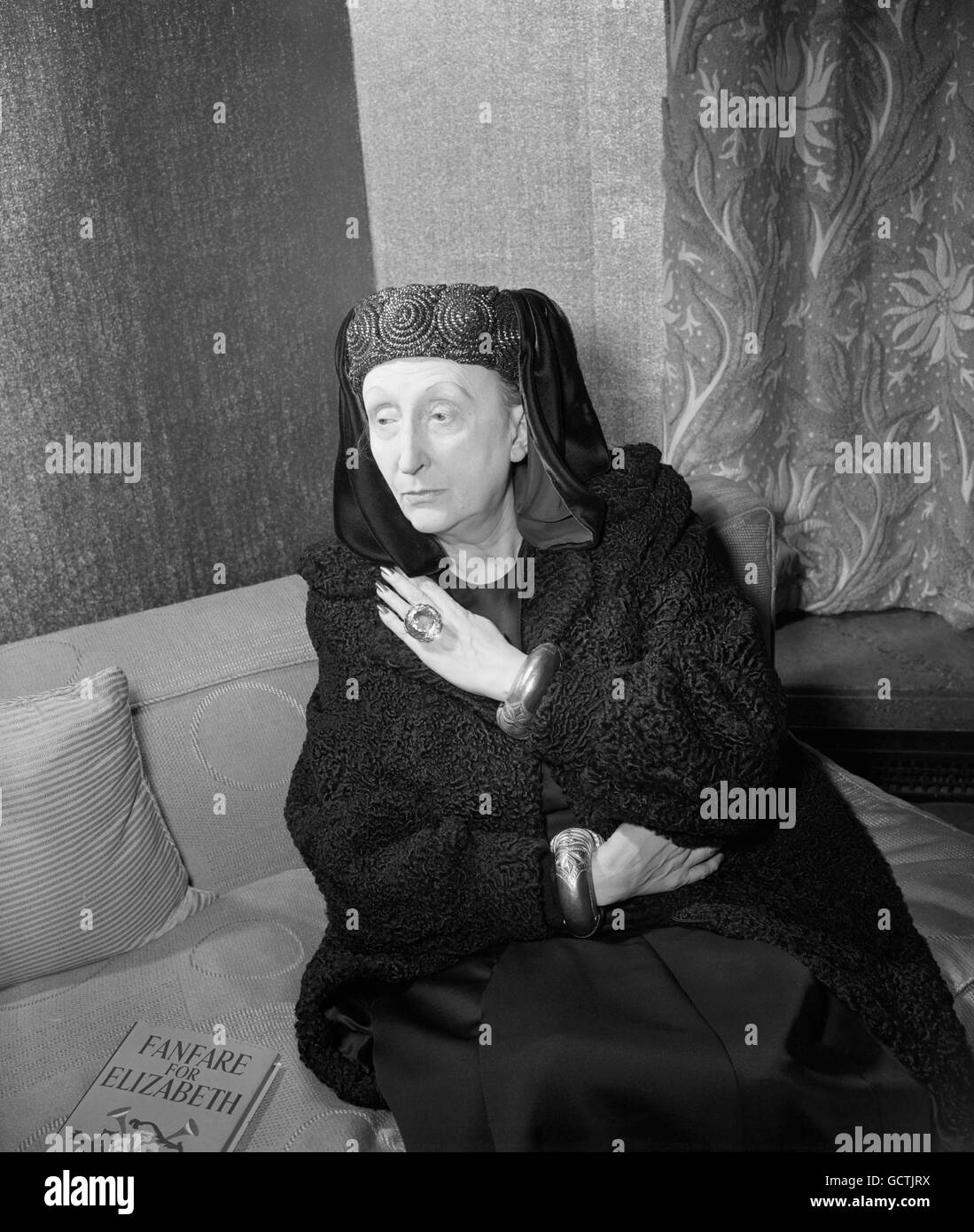 Edith sitwell -Fotos und -Bildmaterial in hoher Auflösung – Alamy
