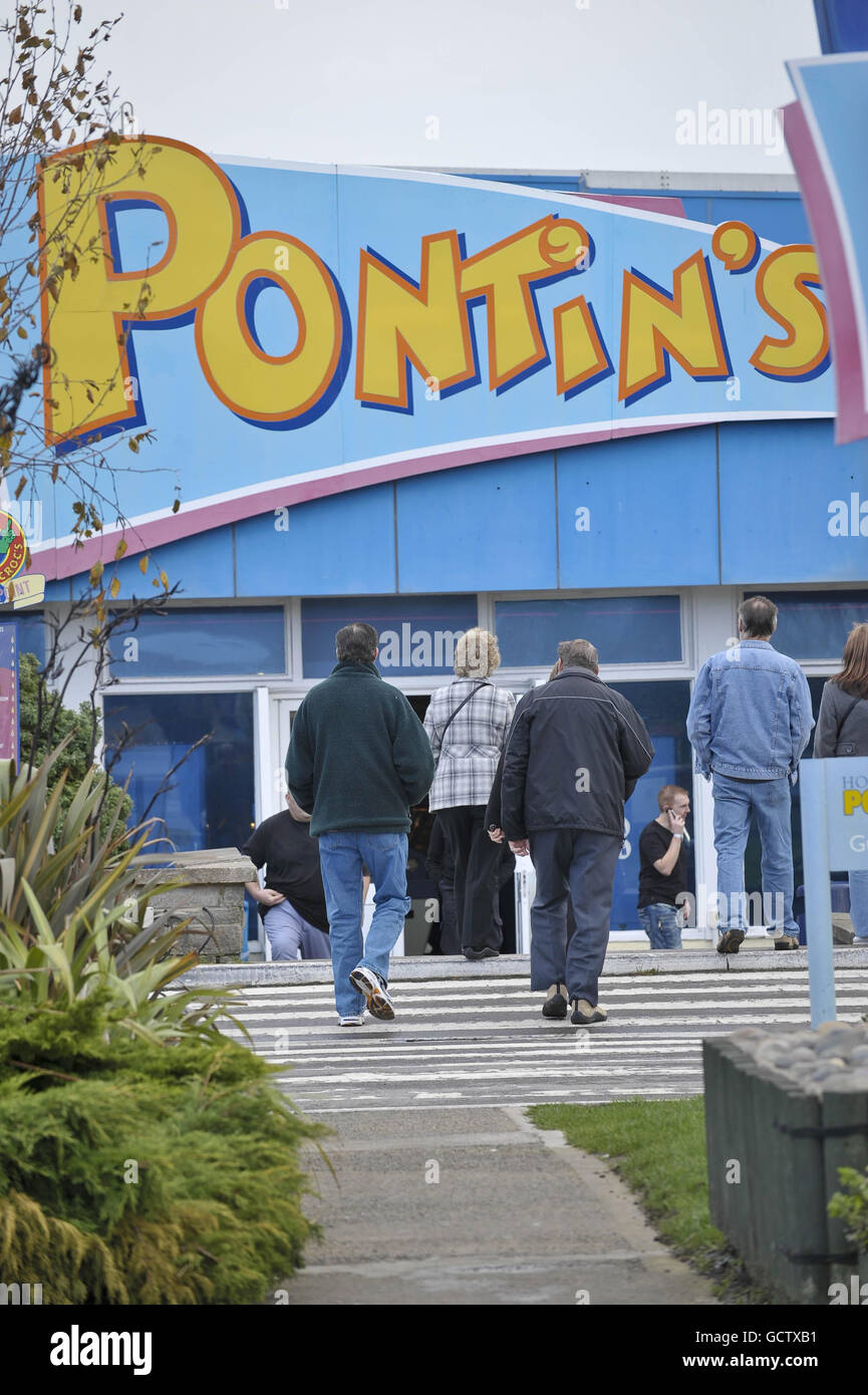 Pontins geht in die verwaltung -Fotos und -Bildmaterial in hoher ...