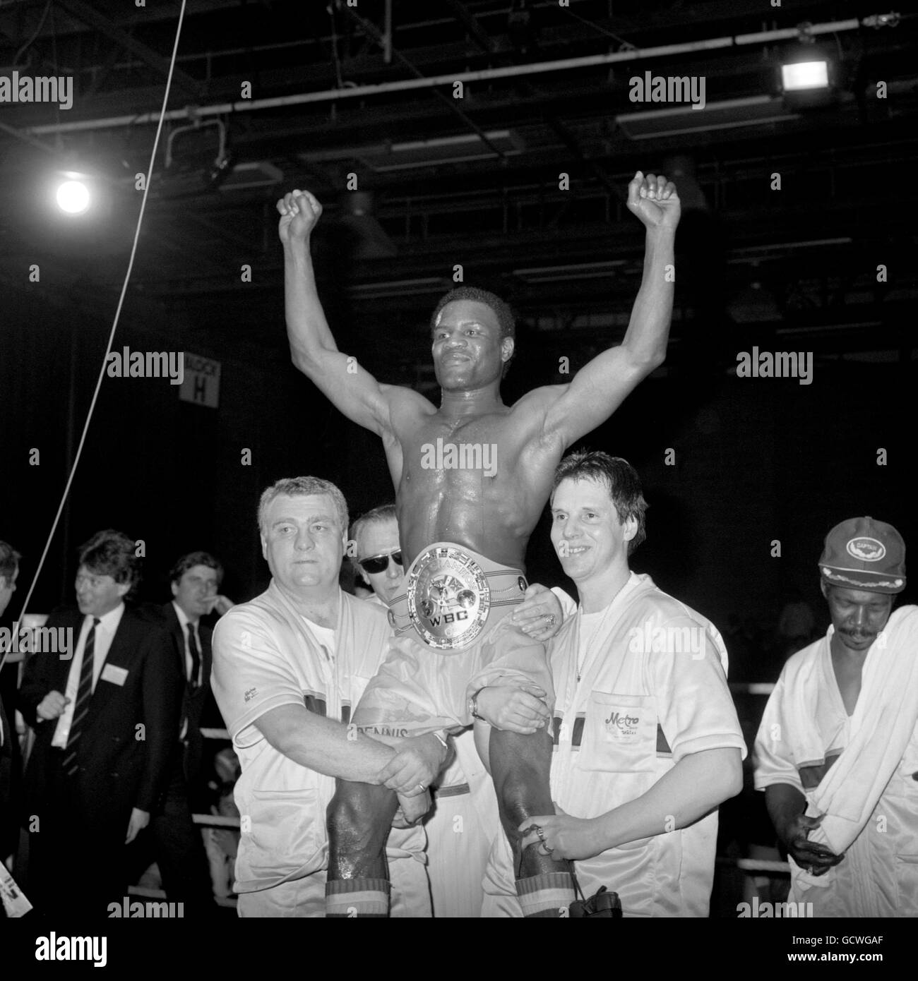 Boxen - WBC-Schwergewichts-Titel - Dennis Andries V JB Williamson - Picketts Schloss-Stadion ...