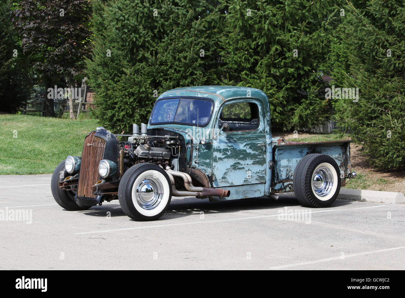 Camión Con Panel Rat Rod