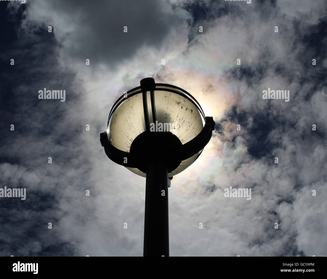 Regenbogen silhouette -Fotos und -Bildmaterial in hoher Auflösung – Alamy