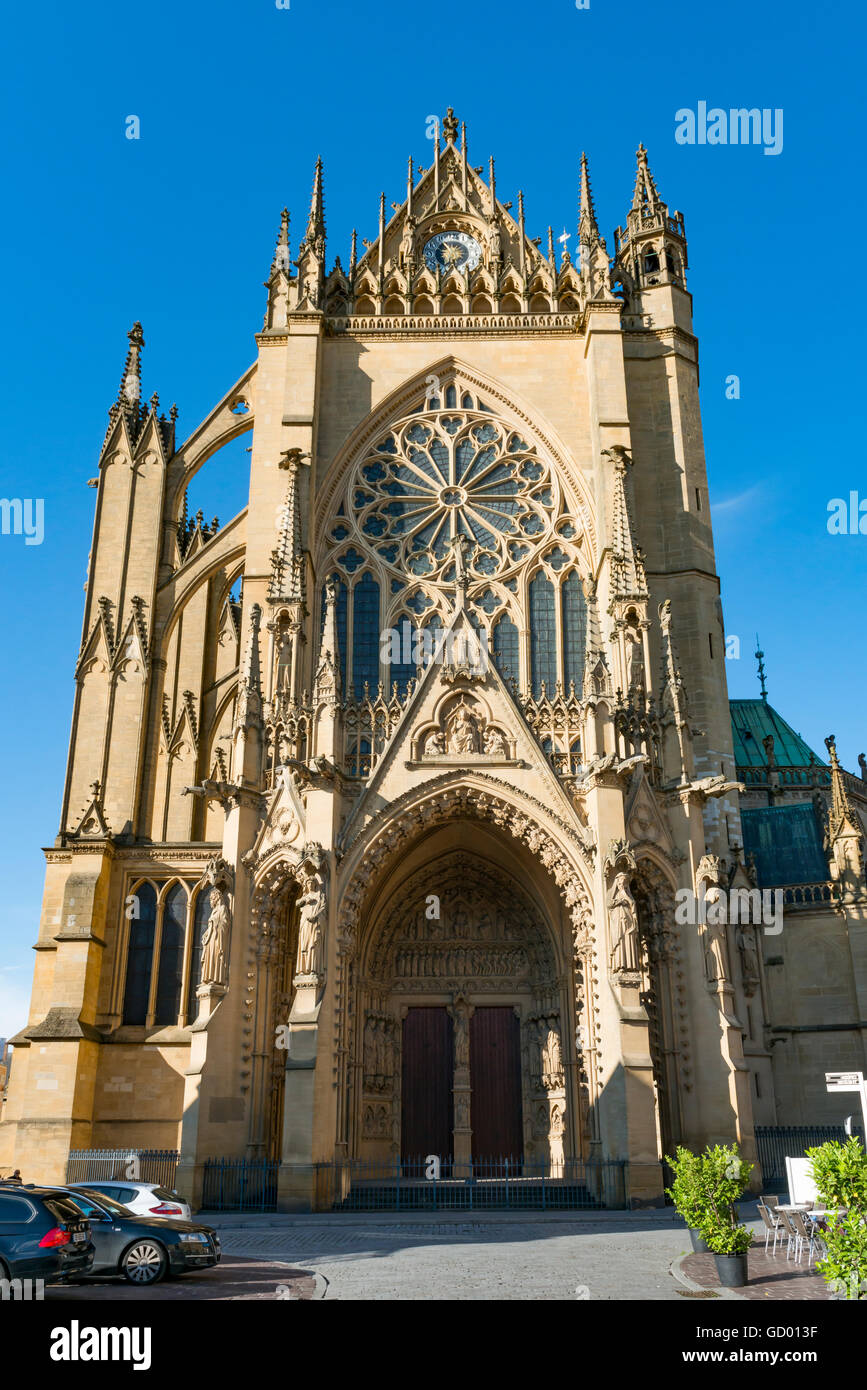 Kathedrale von metz -Fotos und -Bildmaterial in hoher Auflösung – Alamy