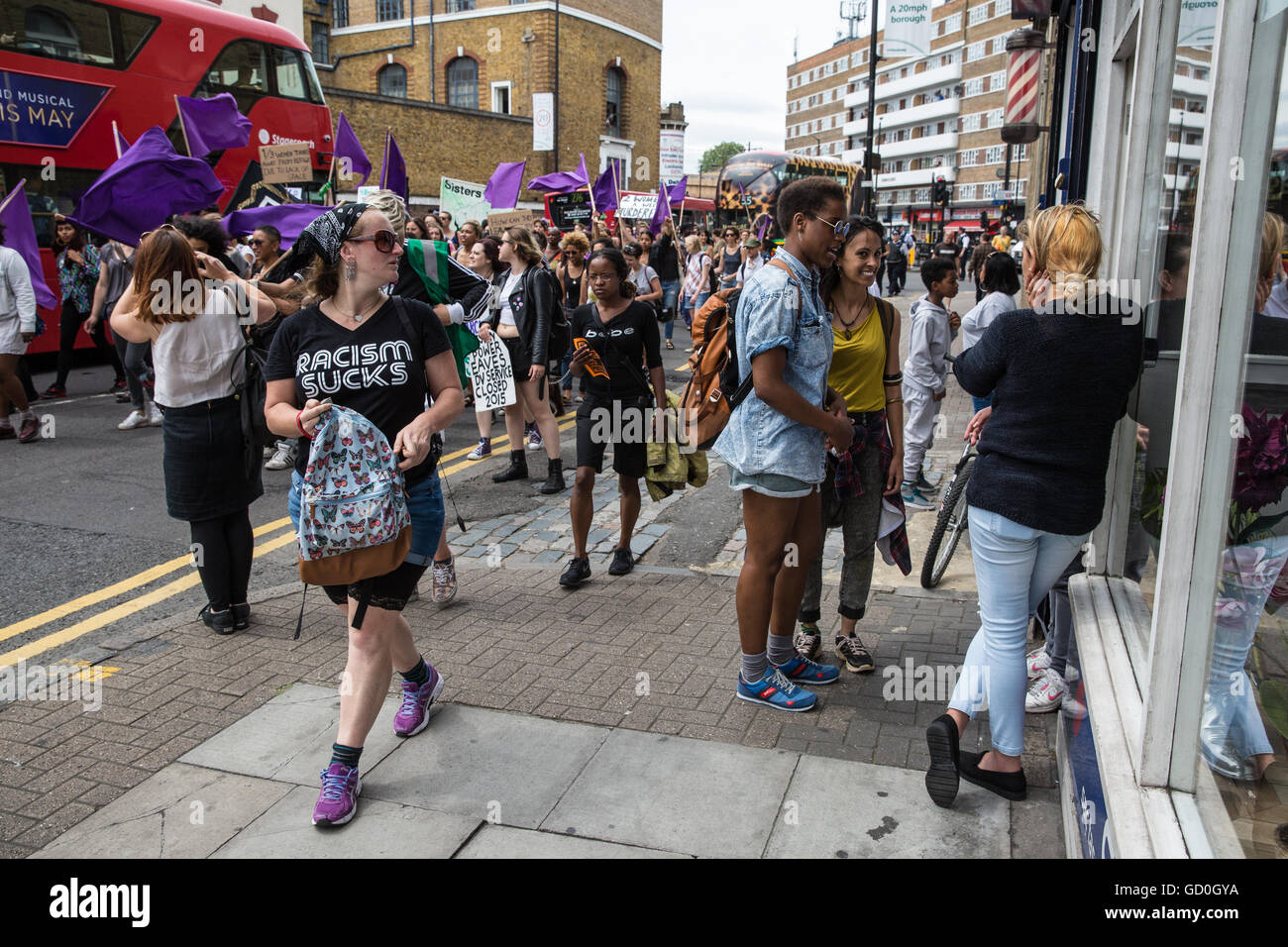 Members femen feminist protest group -Fotos und -Bildmaterial in hoher ...