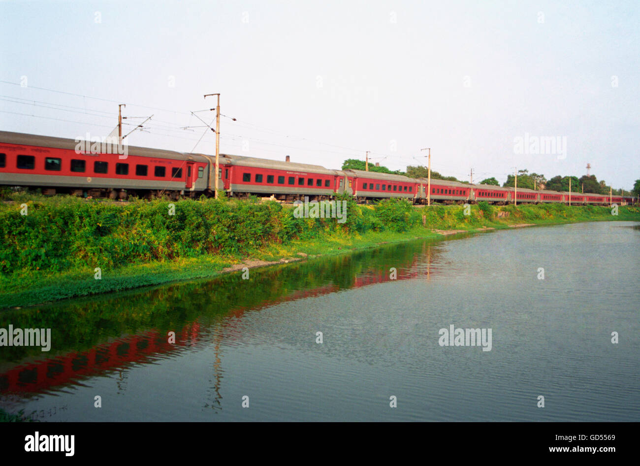 Rajdhani express -Fotos und -Bildmaterial in hoher Auflösung – Alamy