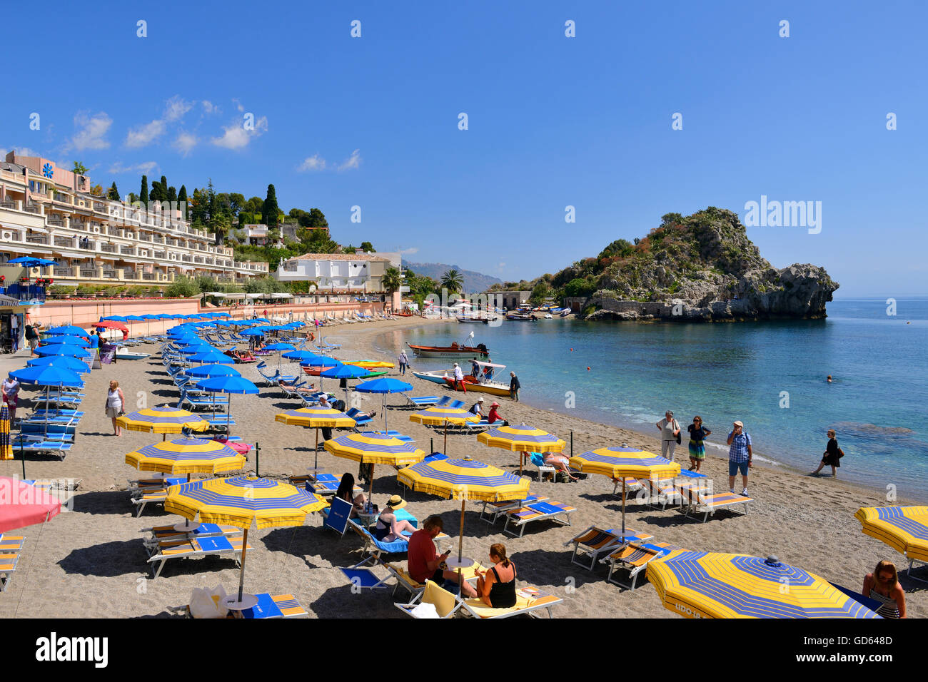 Mazzaro Beach Taormina Sicily Italy Stockfotos & Mazzaro Beach Taormina ...