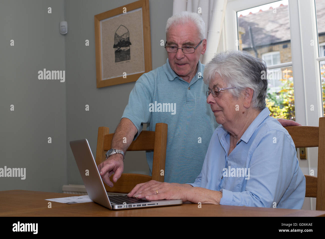 Alte rentner rentner menschen -Fotos und -Bildmaterial in hoher ...