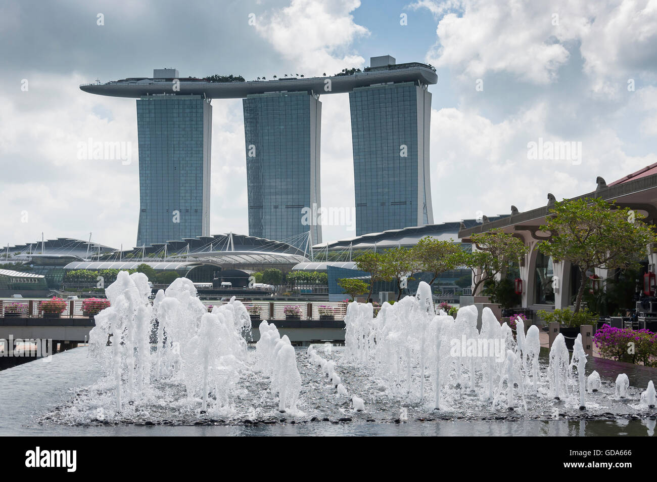 Sands marina bay resort -Fotos und -Bildmaterial in hoher Auflösung – Alamy