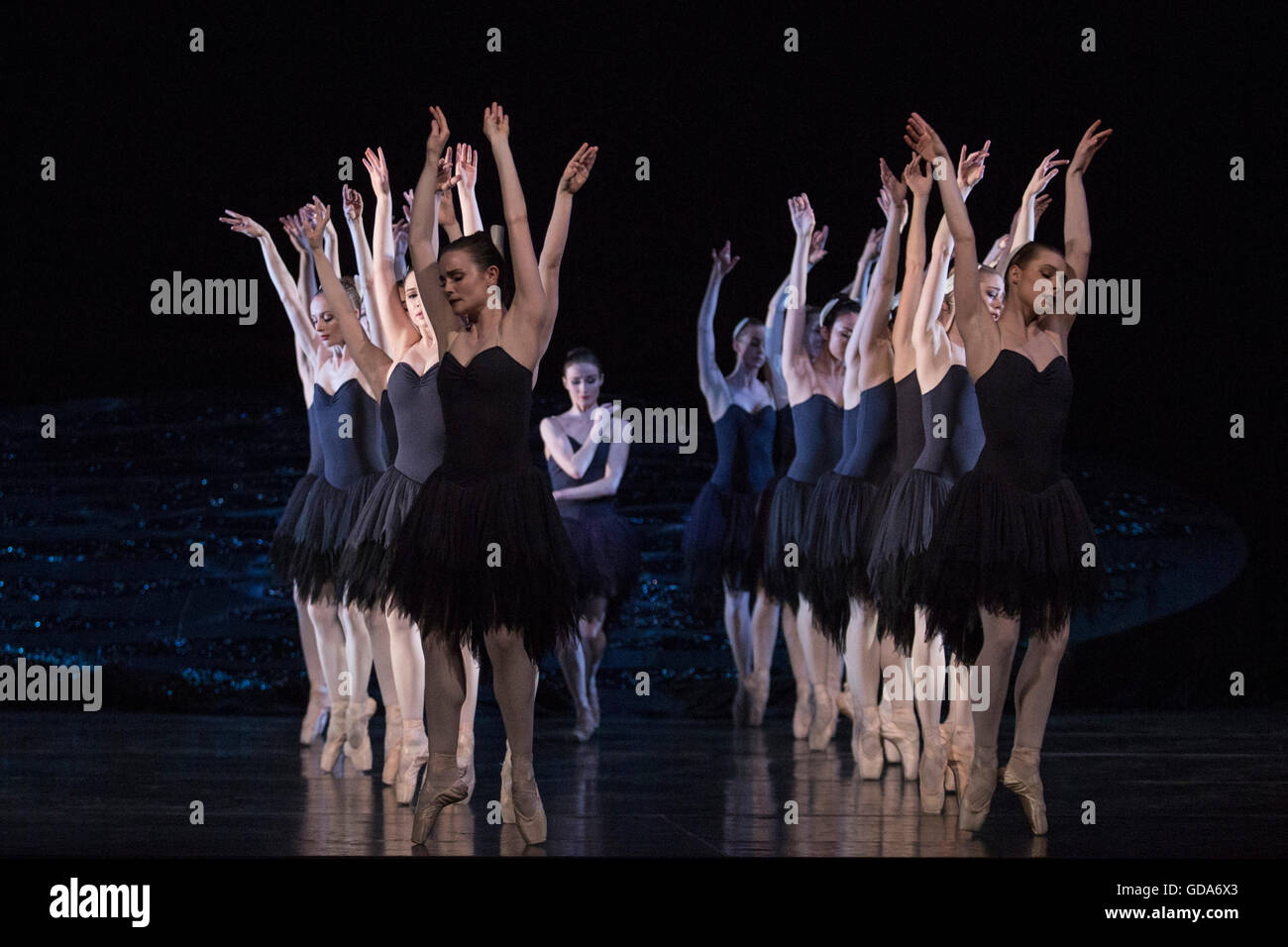 Ambre ballet -Fotos und -Bildmaterial in hoher Auflösung – Alamy