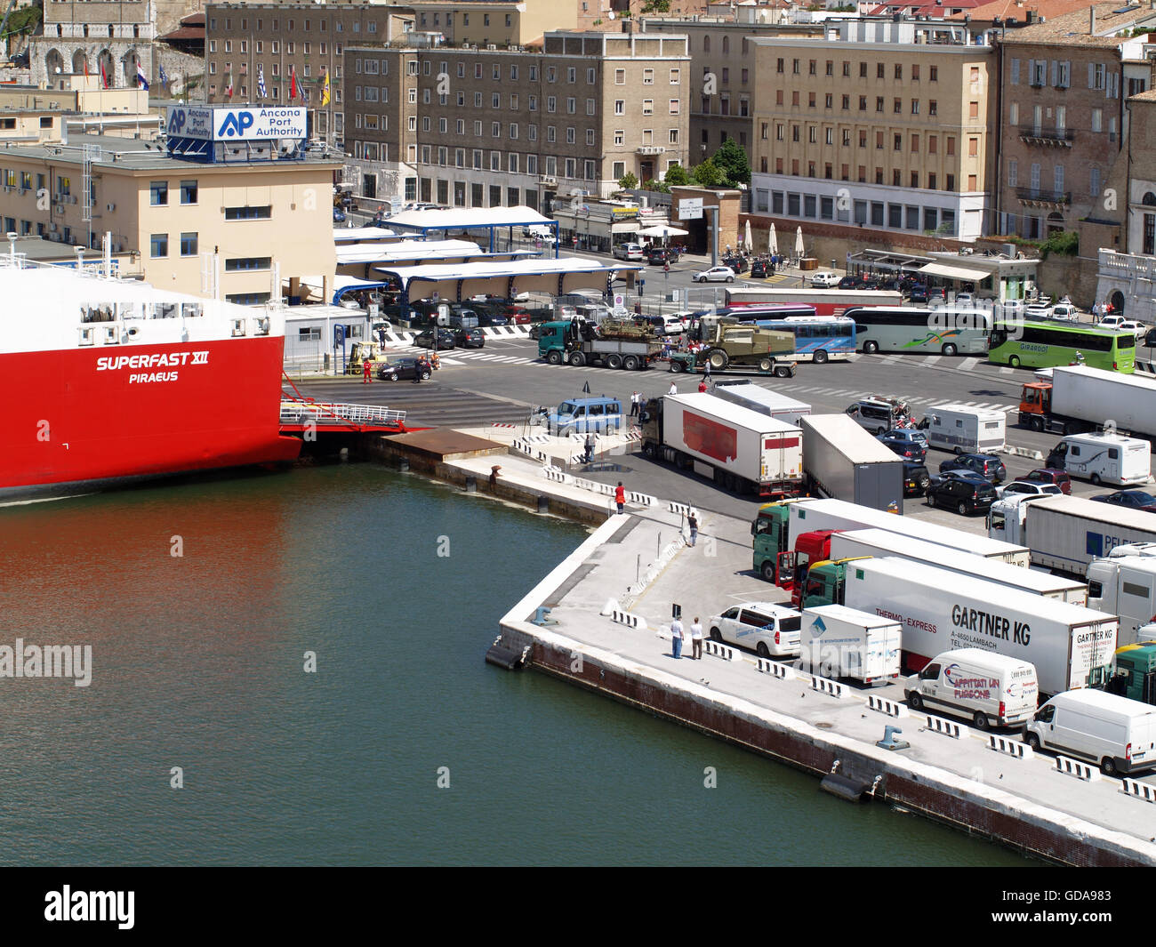 Superfast ferries -Fotos und -Bildmaterial in hoher Auflösung – Alamy