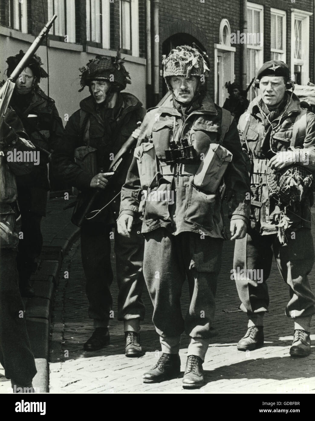 Oberstleutnant john frost -Fotos und -Bildmaterial in hoher Auflösung ...