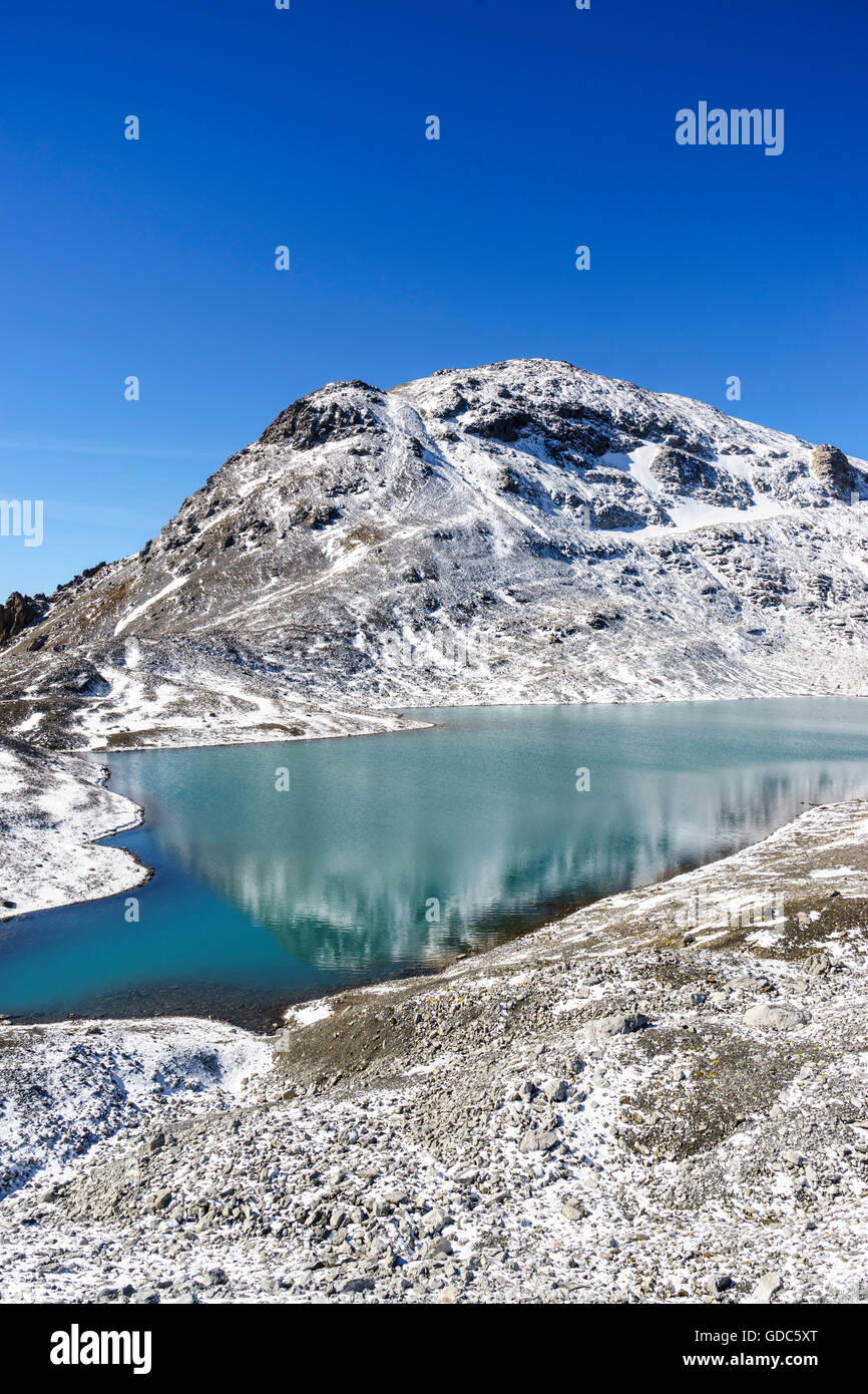 Der Berg See Lajet da Lischana nahe dem Tal Val S-Charl, Unterengadin ...