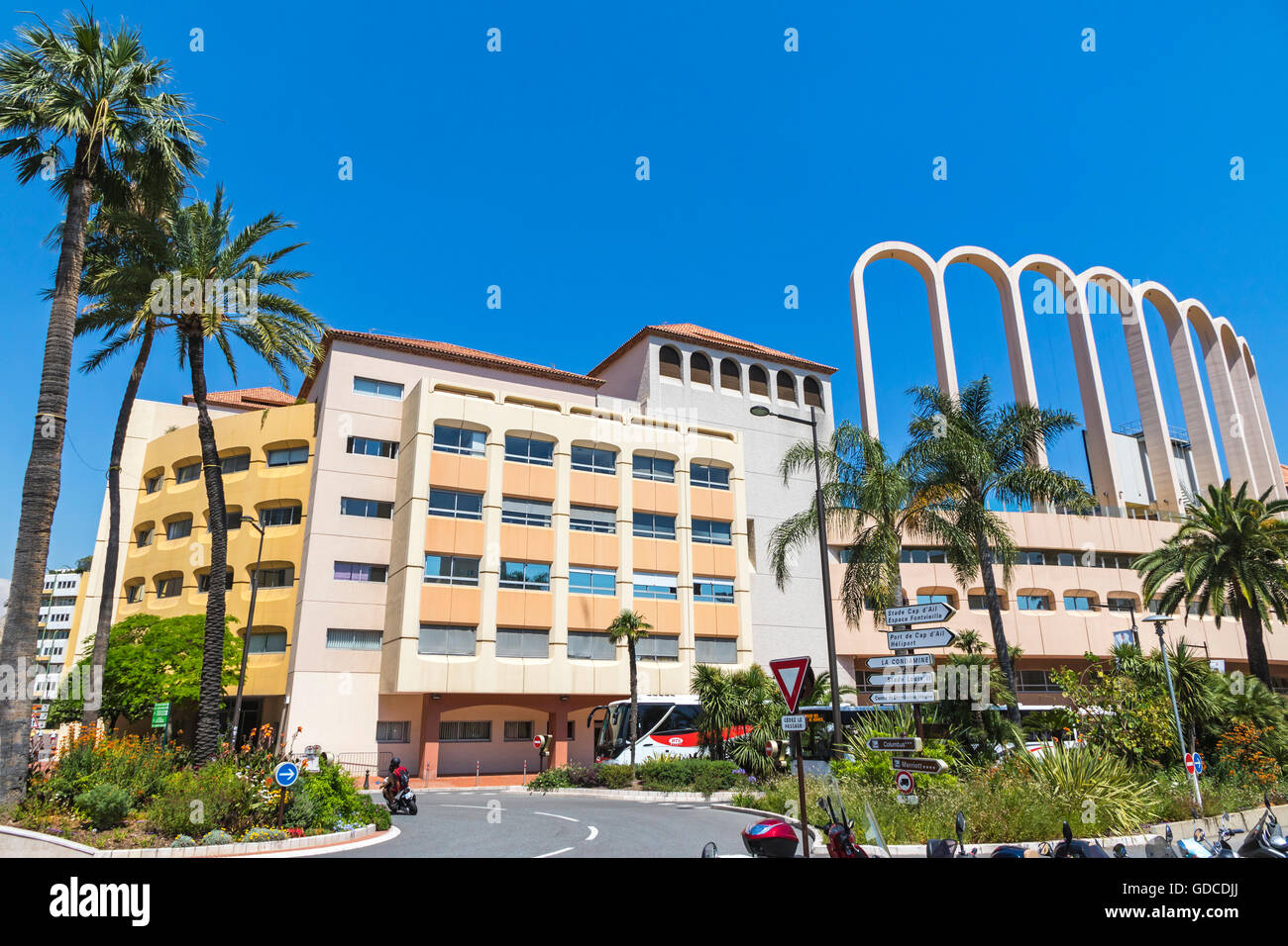 Fassade des Stadions Stade Louis II in Fontvieille, Monaco ...