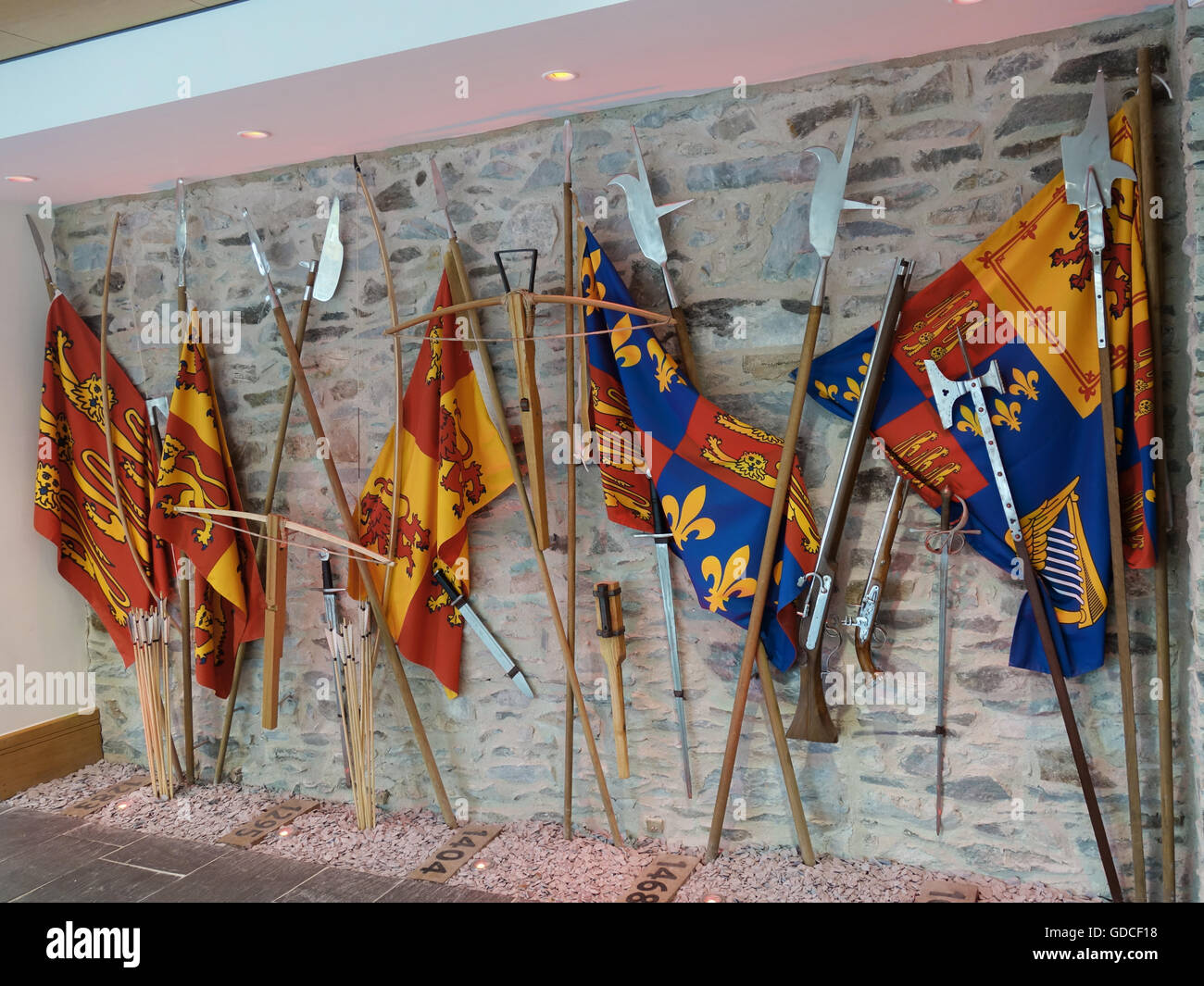 Mittelalterliche fahnen -Fotos und -Bildmaterial in hoher Auflösung – Alamy