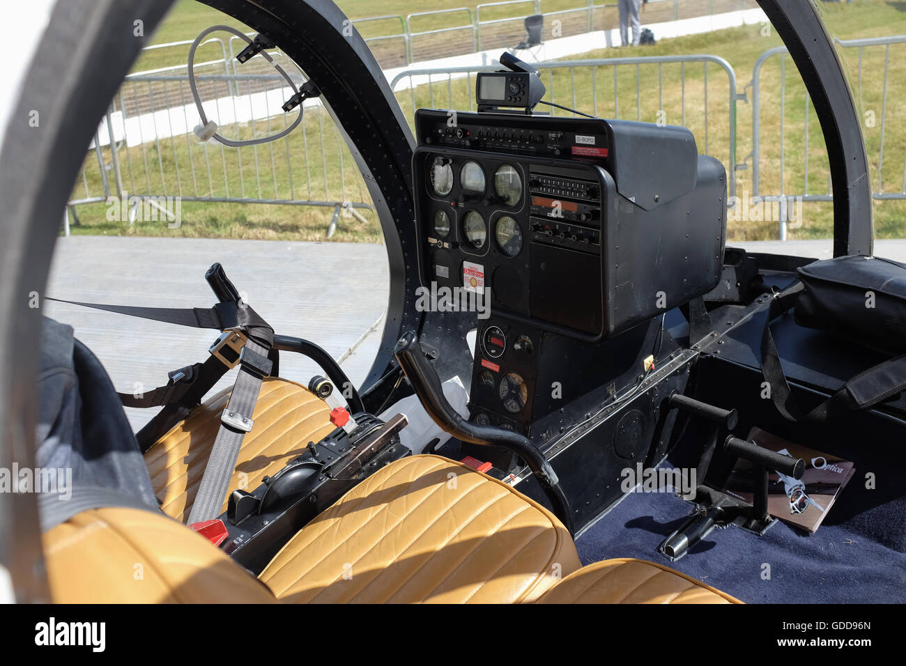 Cockpit optica -Fotos und -Bildmaterial in hoher Auflösung – Alamy