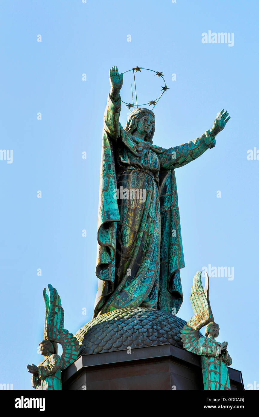 Winkel statue -Fotos und -Bildmaterial in hoher Auflösung – Alamy