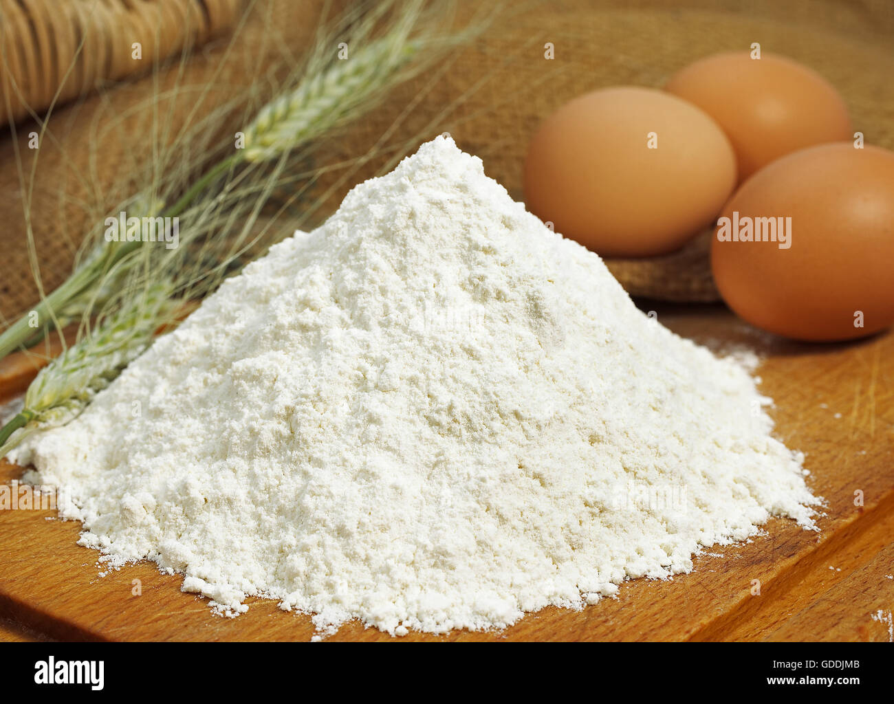 Mit weizenmehl -Fotos und -Bildmaterial in hoher Auflösung – Alamy