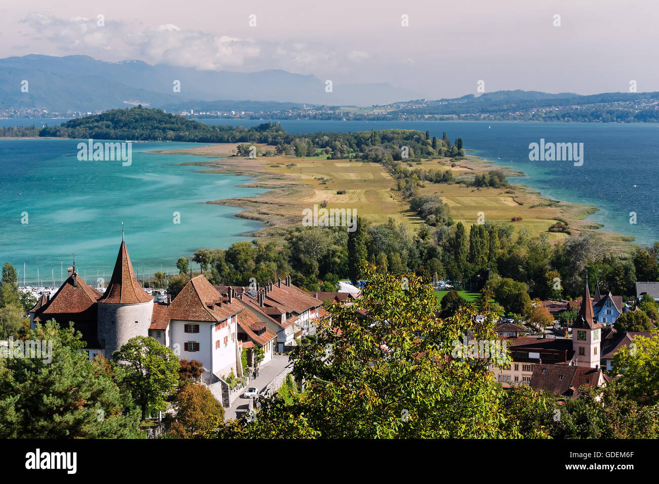 Castle erlach switzerland -Fotos und -Bildmaterial in hoher Auflösung ...
