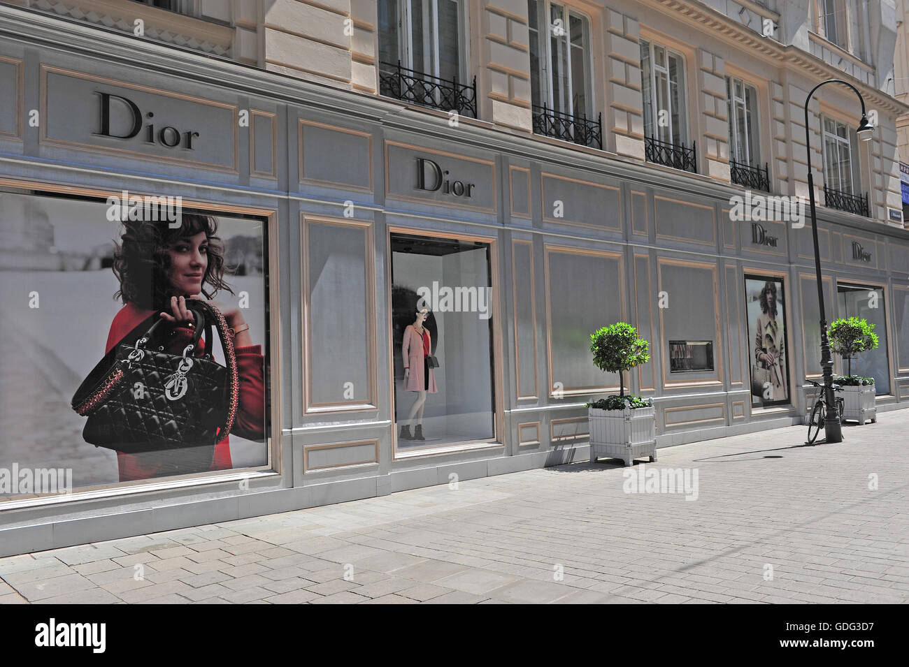 Wien, Österreich - 6. Juni 2016: Fassade von Christian Dior-Flagship ...