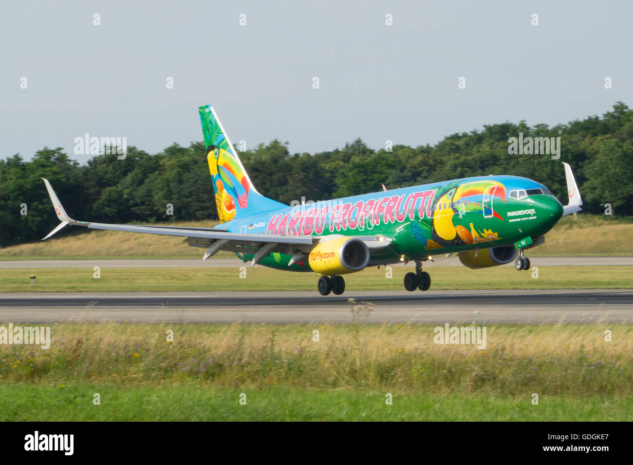 Haribo Tropifrutti TUIfly Boeing B737, Flugzeug, Sonderlackierung ...