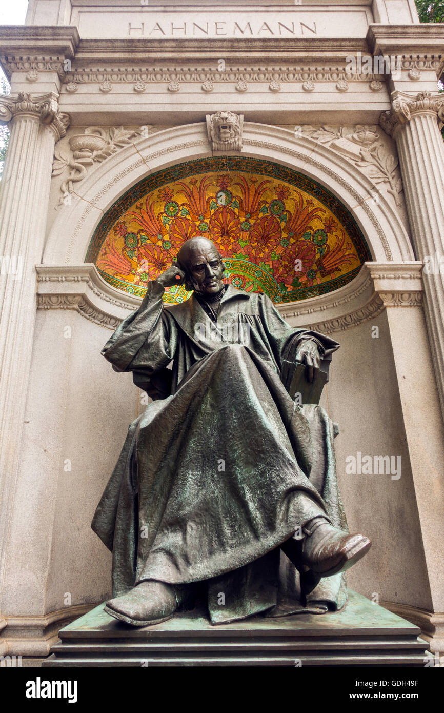 Samuel hahnemann monument -Fotos und -Bildmaterial in hoher Auflösung ...
