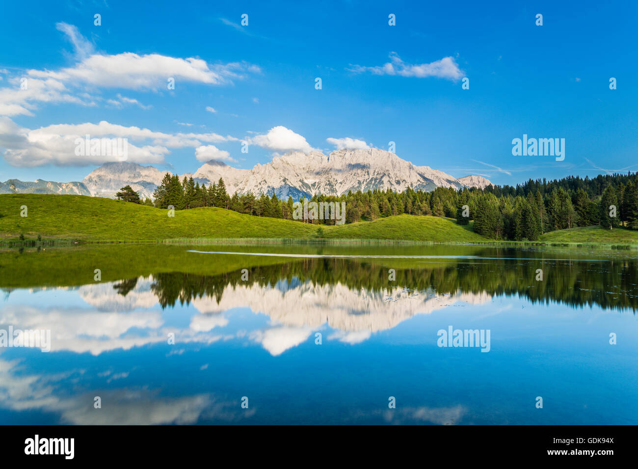 Wildensee karwendel -Fotos und -Bildmaterial in hoher Auflösung – Alamy