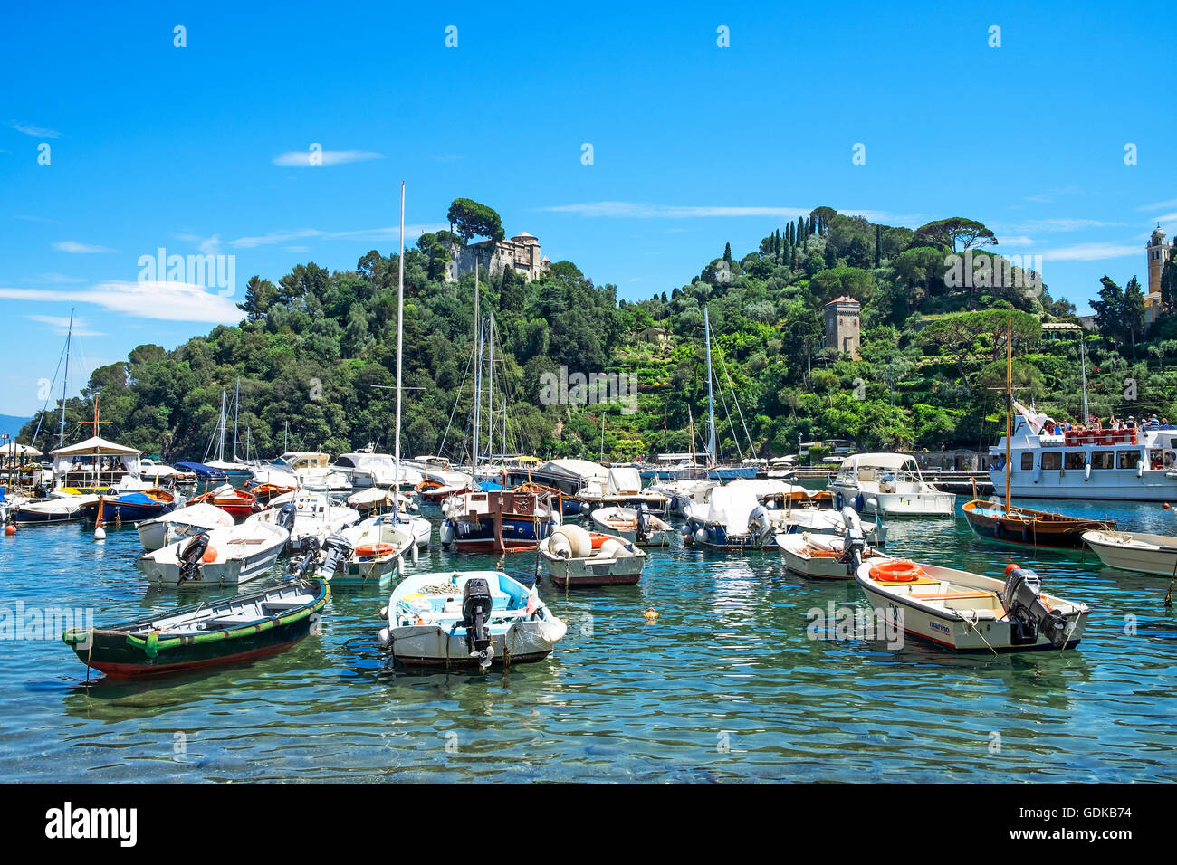 Italien hafen -Fotos und -Bildmaterial in hoher Auflösung – Alamy
